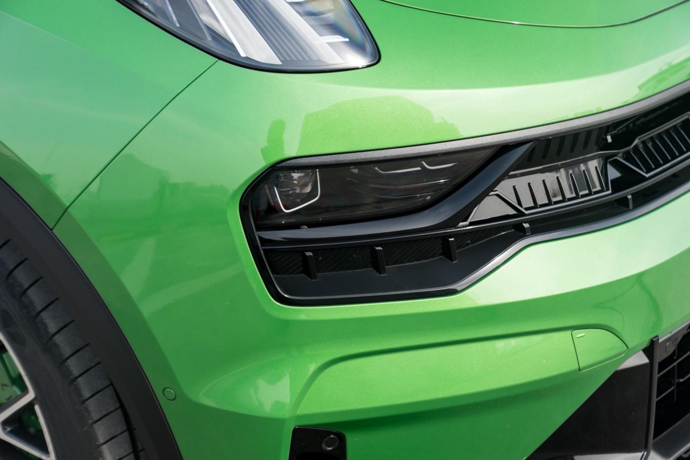 【领克0505+ 2.0T 四驱探索版大灯侧45度俯拍图片-汽车图片大全】-易车