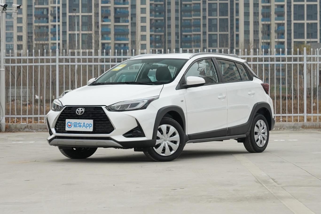 【YARiS L 致炫致炫X 1.5L CVT 领先PLUS版侧前45度车头向左水平图片-汽车图片大全】-易车