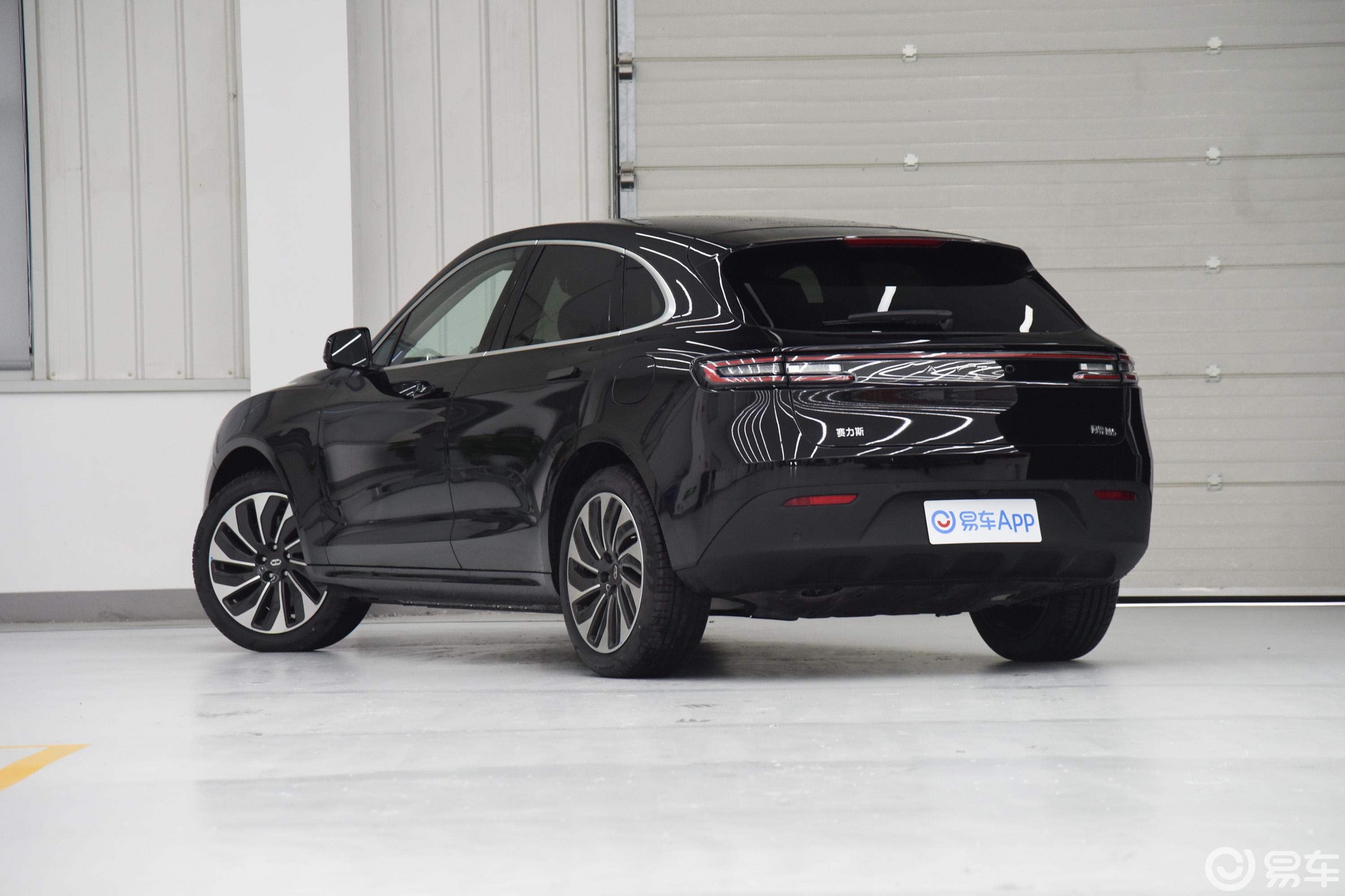 【问界M5增程版 180km 四驱性能版侧后45度车头向左水平图片-汽车图片大全】-易车