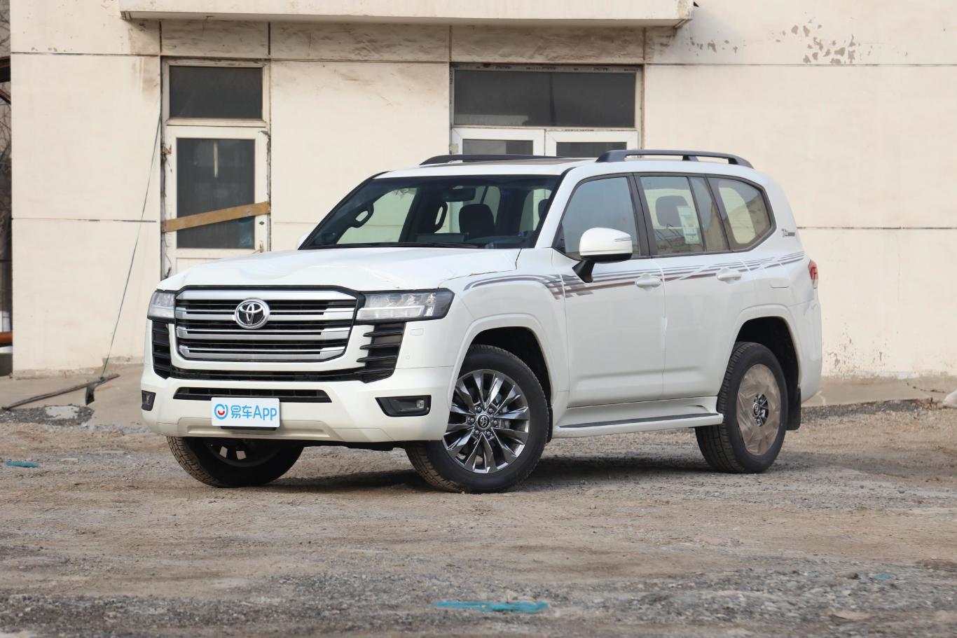 【兰德酷路泽(进口)3.5T GX-R 中东版侧前45度车头向左水平图片-汽车图片大全】-易车