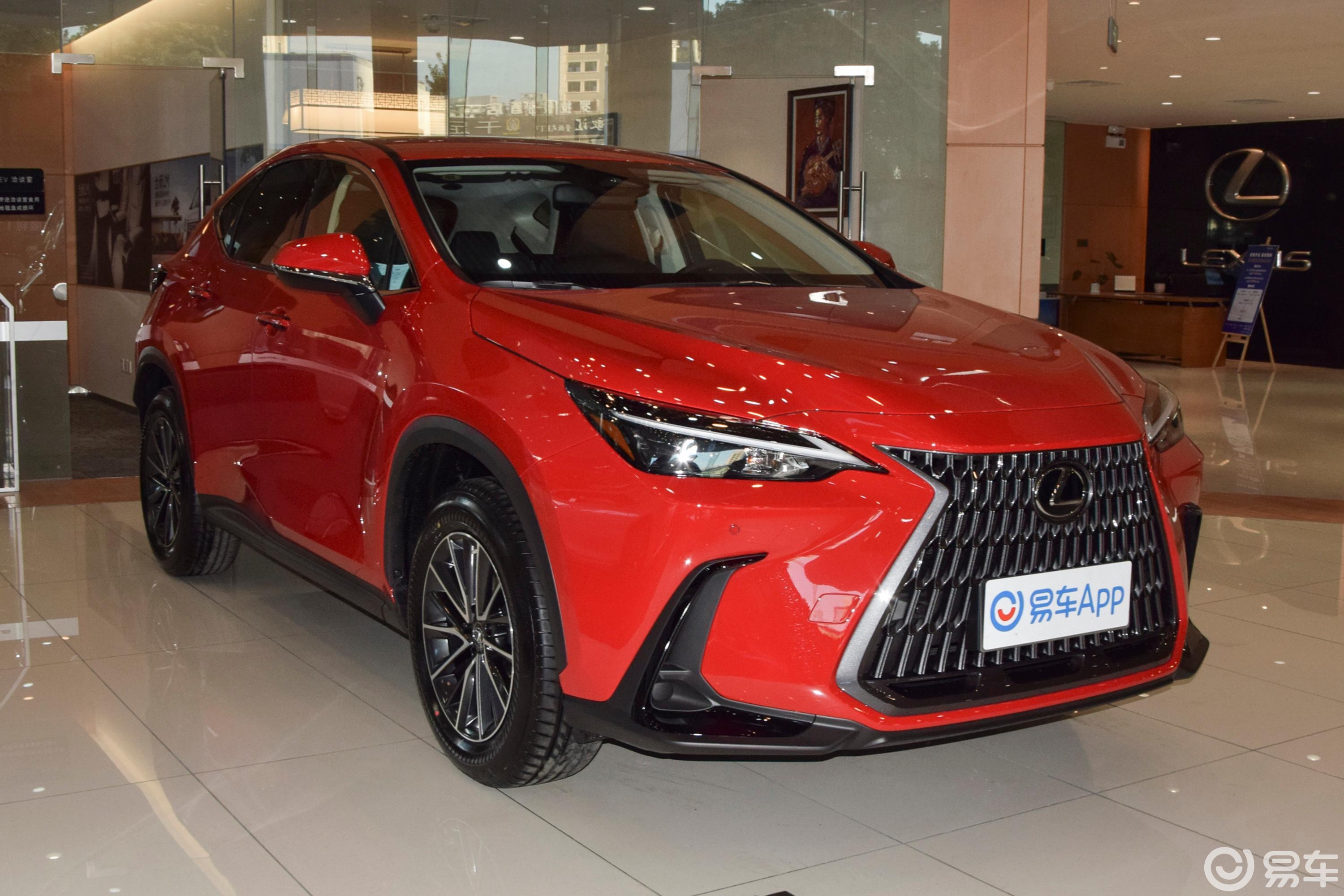 【雷克萨斯NX260 两驱创驰版侧前45度车头向右水平图片-汽车图片大全】-易车