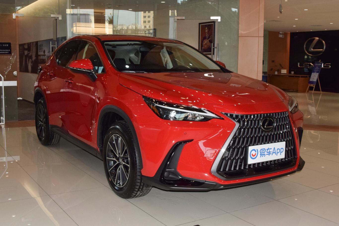 【雷克萨斯NX260 两驱创驰版侧前45度车头向右水平图片-汽车图片大全】-易车