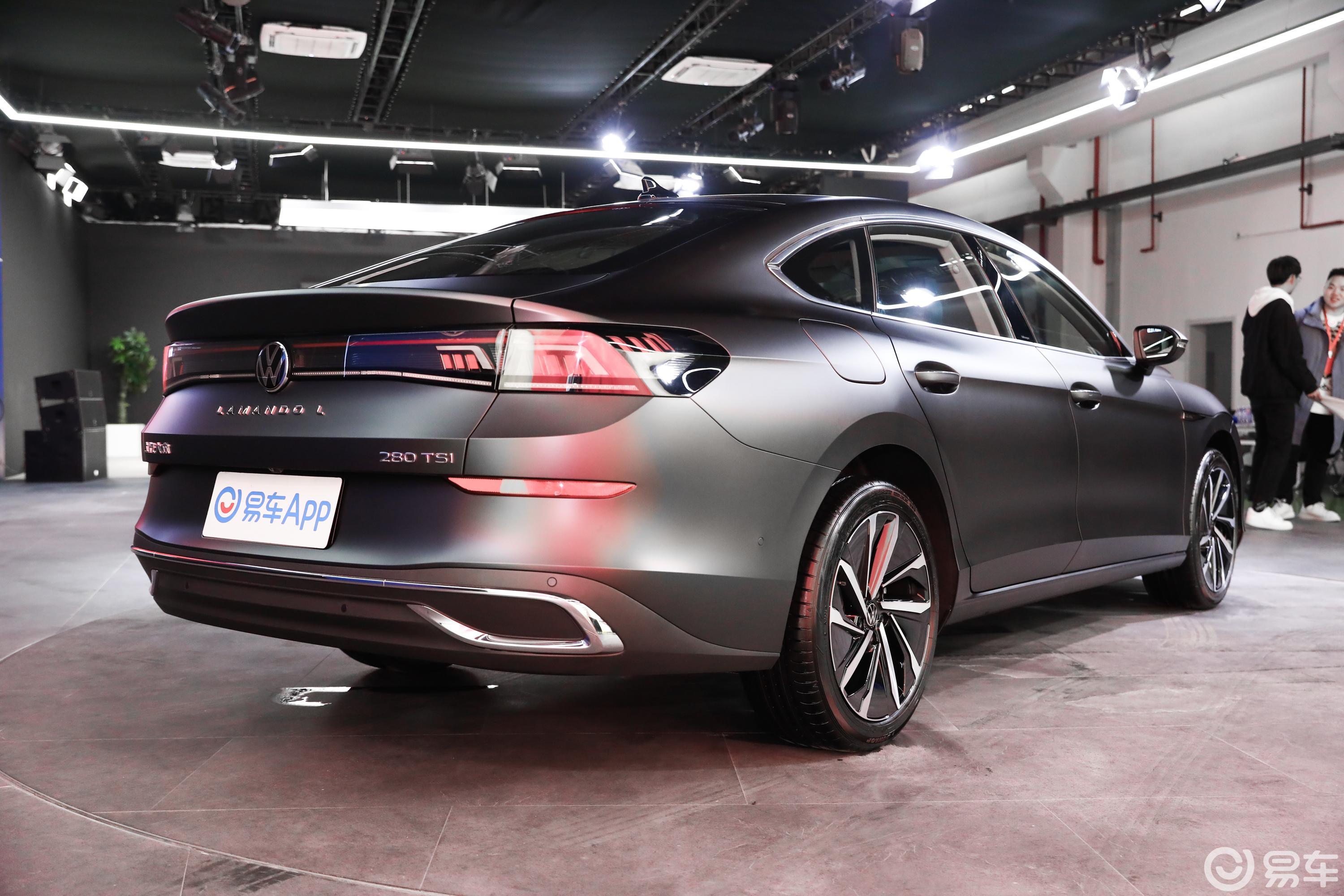 【凌渡凌渡L 280TSI 超辣旗舰版侧后45度车头向右水平图片-汽车图片大全】-易车