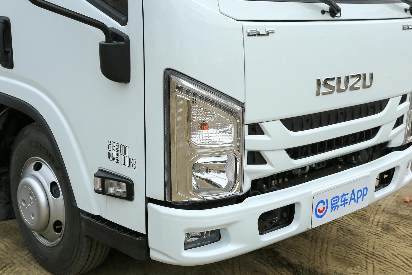 【翼放ECEC5 货厢 2.8T 双排气刹 标准版 国VI大灯侧45度俯拍图片-汽车图片大全】-易车