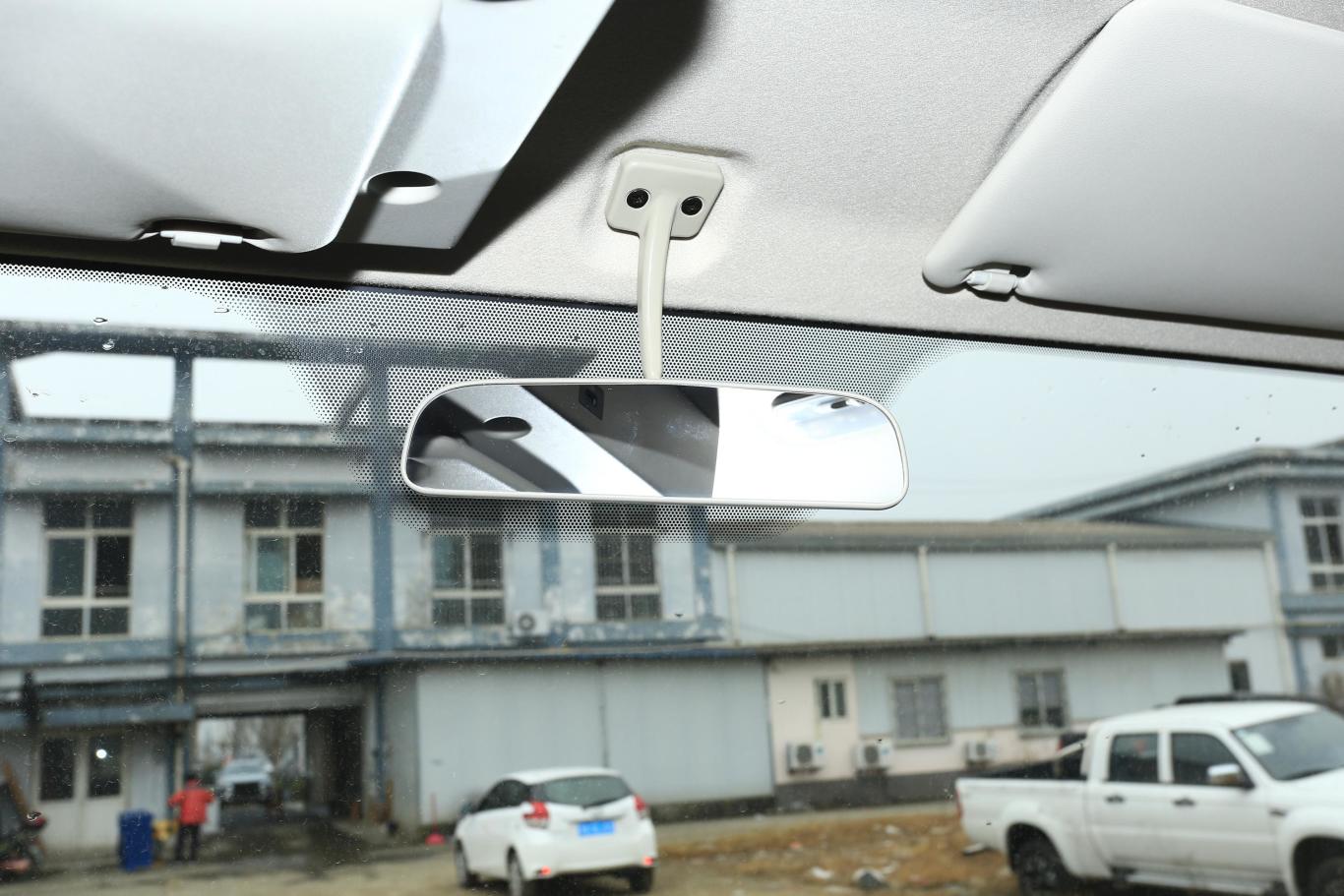 【翼放ECEC5 货厢 2.8T 双排气刹 标准版 国VI内后视镜图片-汽车图片大全】-易车