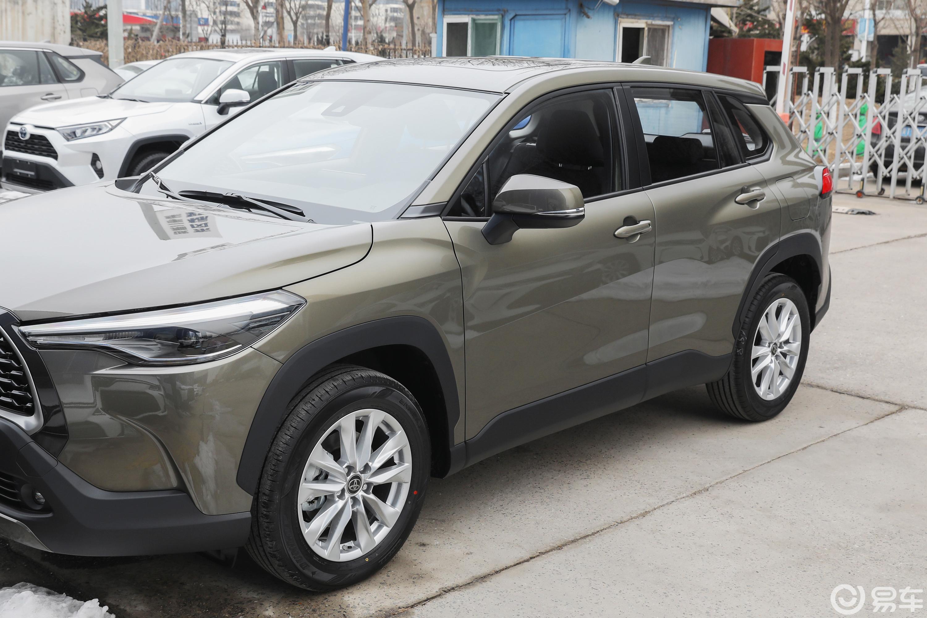 【卡罗拉锐放2.0L CVT 豪华版外观细节图片-汽车图片大全】-易车