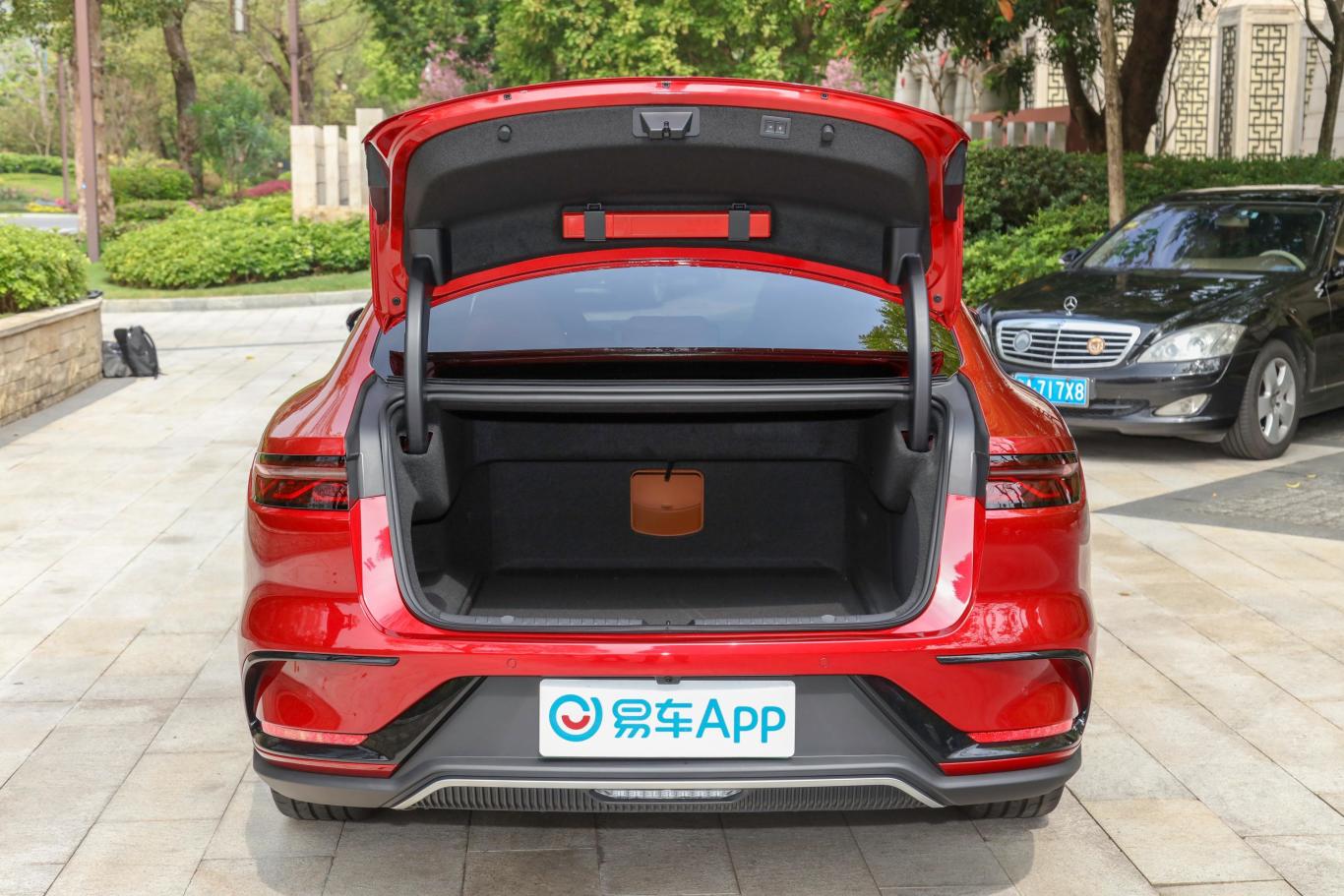 【汉DM-i 1.5T 121km 尊享型后备厢图片-汽车图片大全】-易车