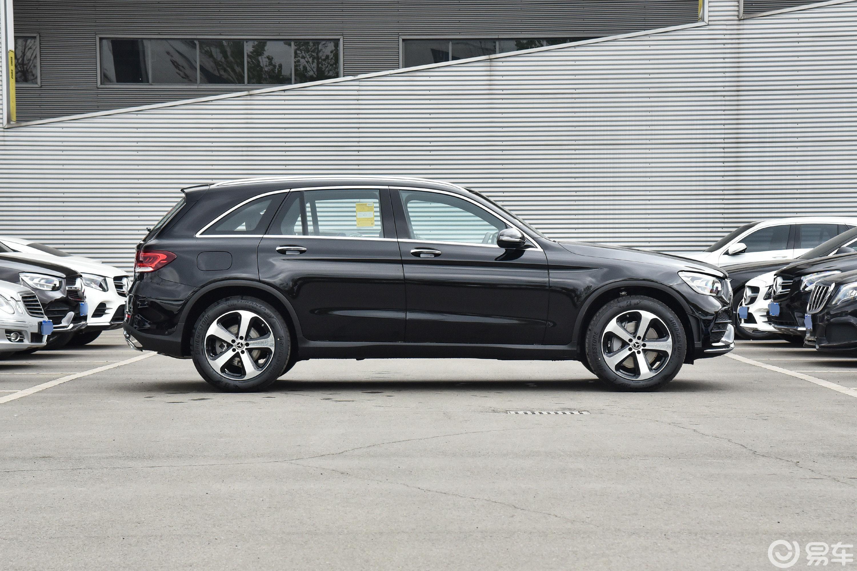 【奔驰GLC改款三 GLC 260 L 4MATIC 动感型正侧车头向右水平图片-汽车图片大全】-易车
