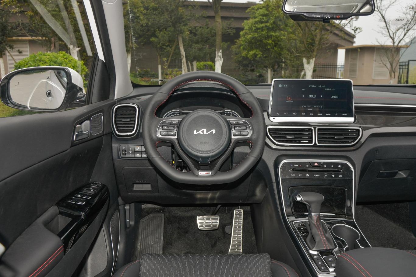 【起亚KX51.6T 双离合 四驱 焕新版驾驶位区域图片-汽车图片大全】-易车