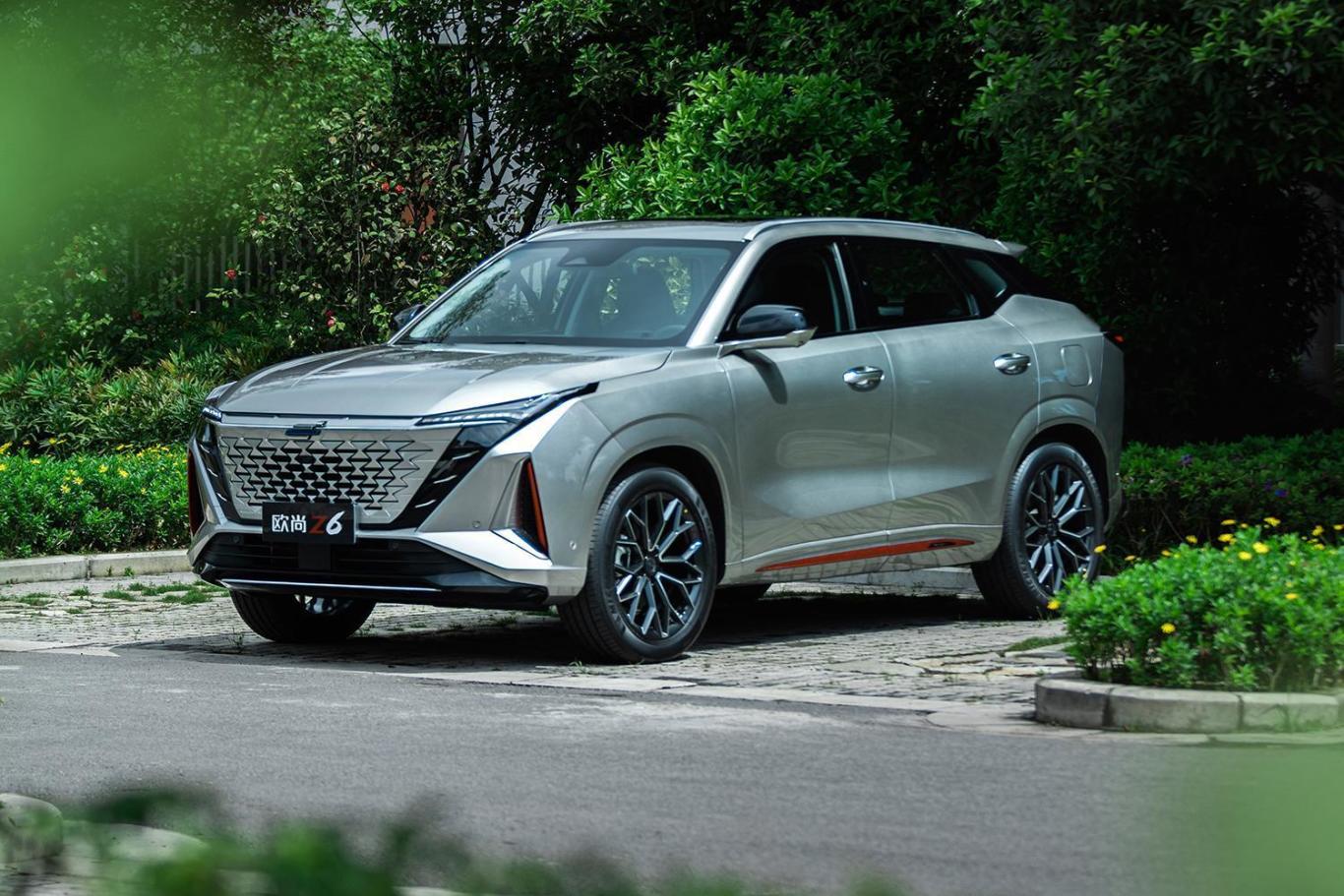 【长安欧尚Z62.0T 自动试装车图片-汽车图片大全】-易车