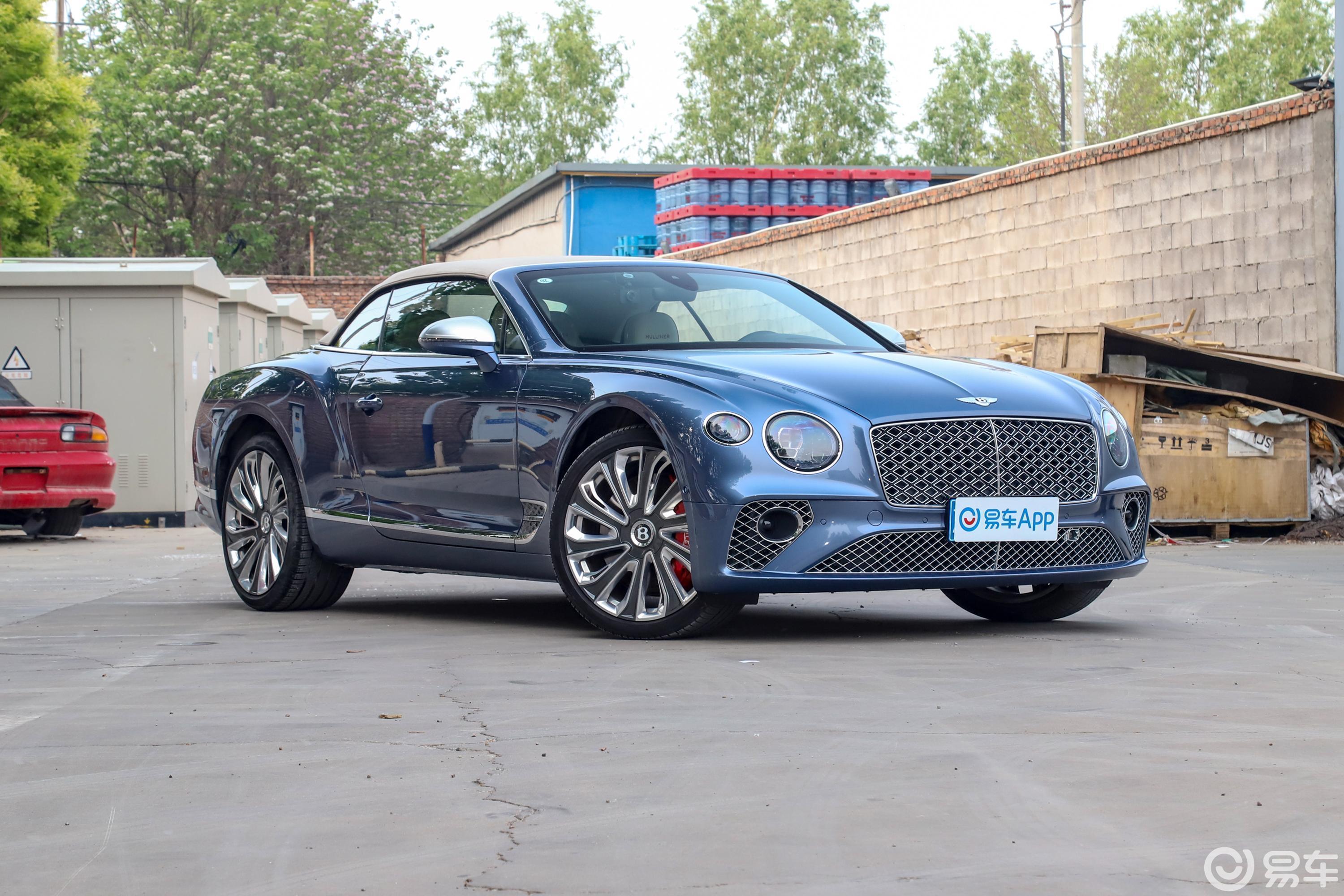 【欧陆4.0T GT V8 Mulliner 敞篷版侧前45度车头向右水平图片-汽车图片大全】-易车