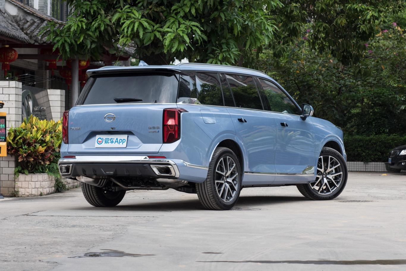 【传祺GS8双擎 2.0T 两驱尊贵版 6座侧后45度车头向右水平图片-汽车图片大全】-易车