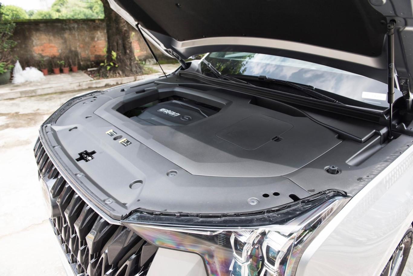 【传祺GS82.0T 四驱至尊版 6座外观图片-汽车图片大全】-易车