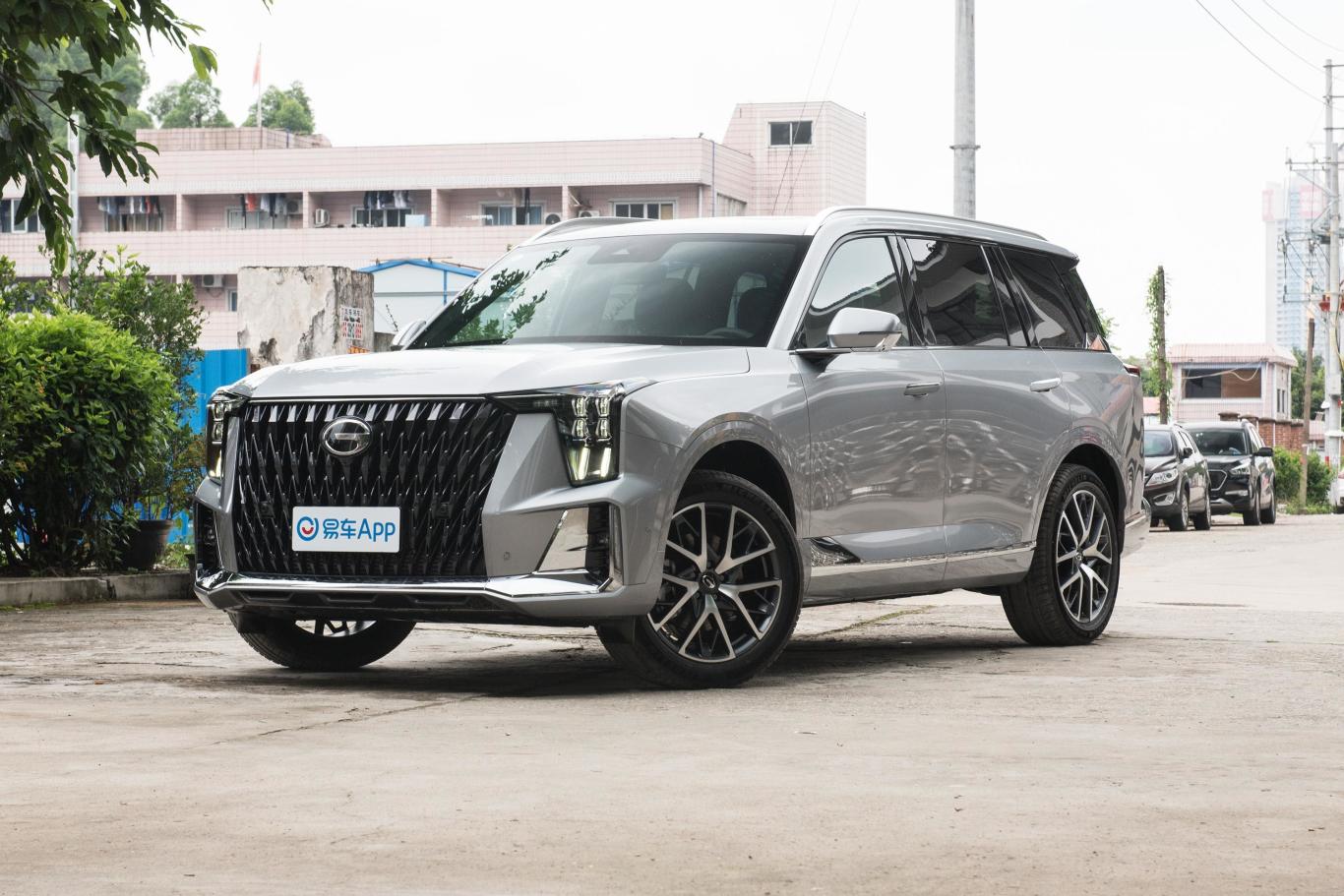 【传祺GS82.0T 四驱至尊版 6座侧前45度车头向左水平图片-汽车图片大全】-易车