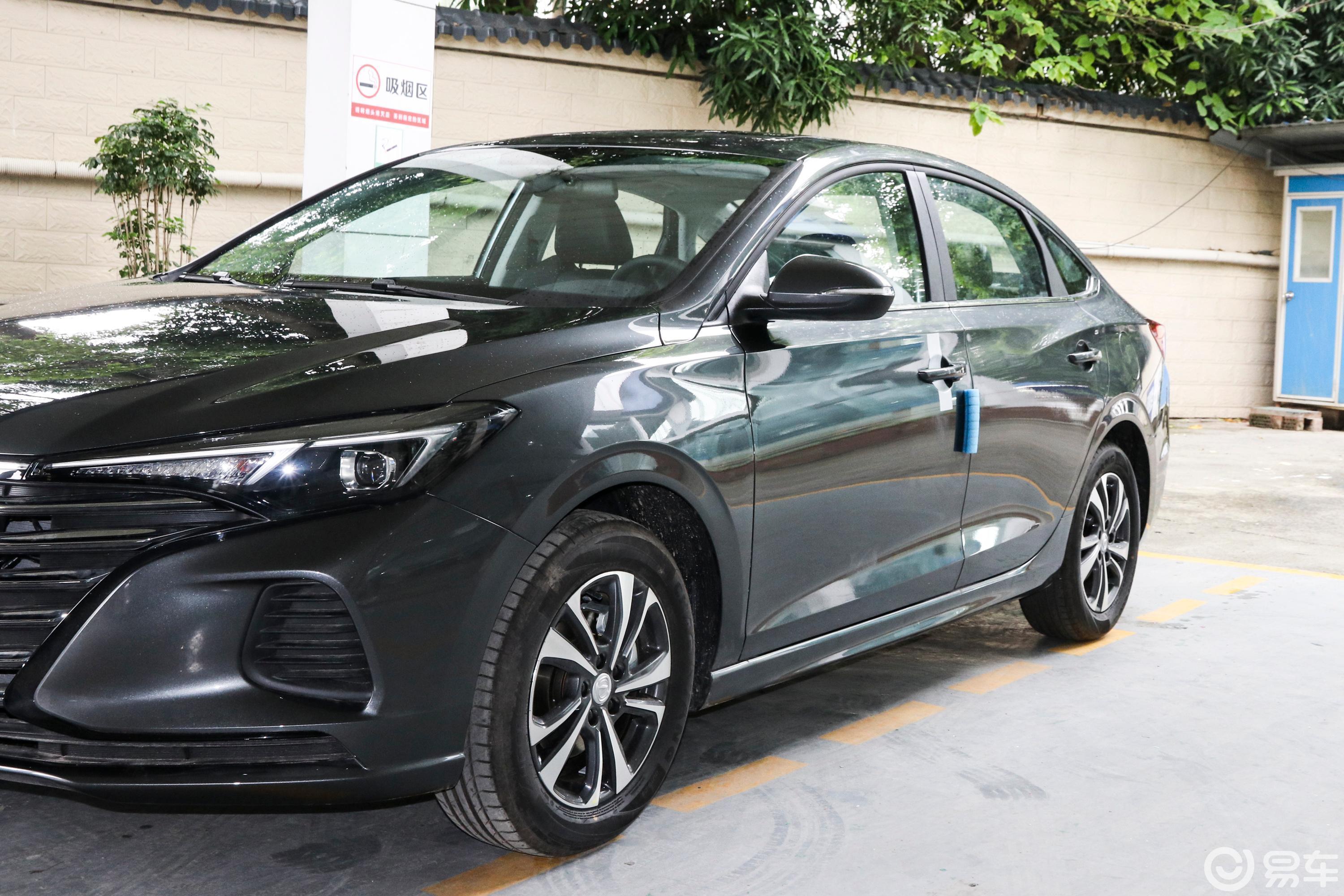 【逸动PLUS 1.6L GDI 手动豪华版外观细节图片-汽车图片大全】-易车