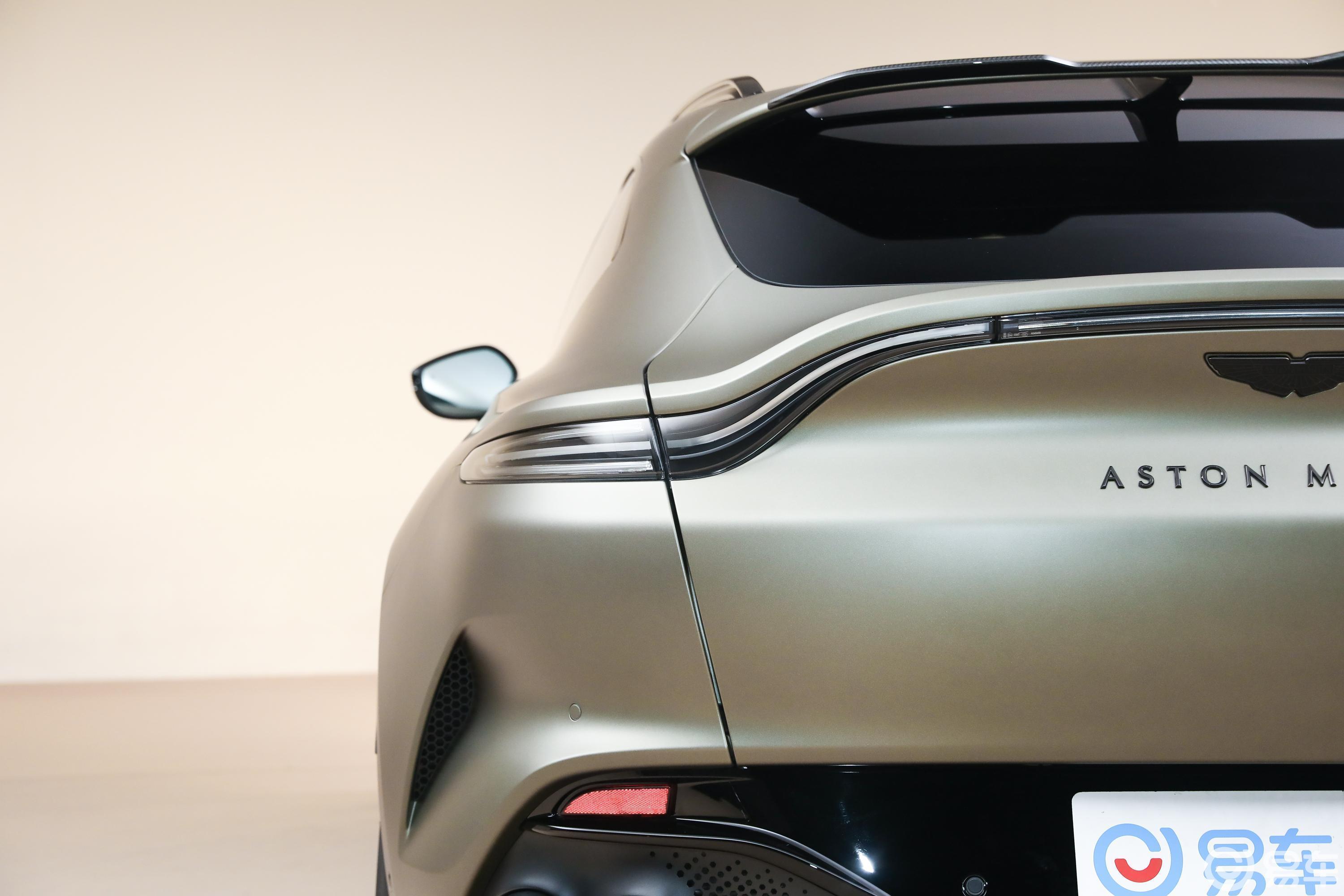 【阿斯顿·马丁DBX4.0T V8 707外观灯组图片-汽车图片大全】-易车