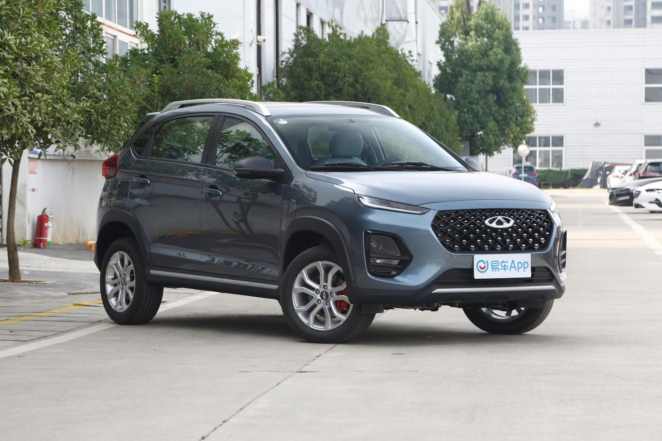 【瑞虎3x钻石版 1.5L CVT 精英版侧前45度车头向右水平图片-汽车图片大全】-易车