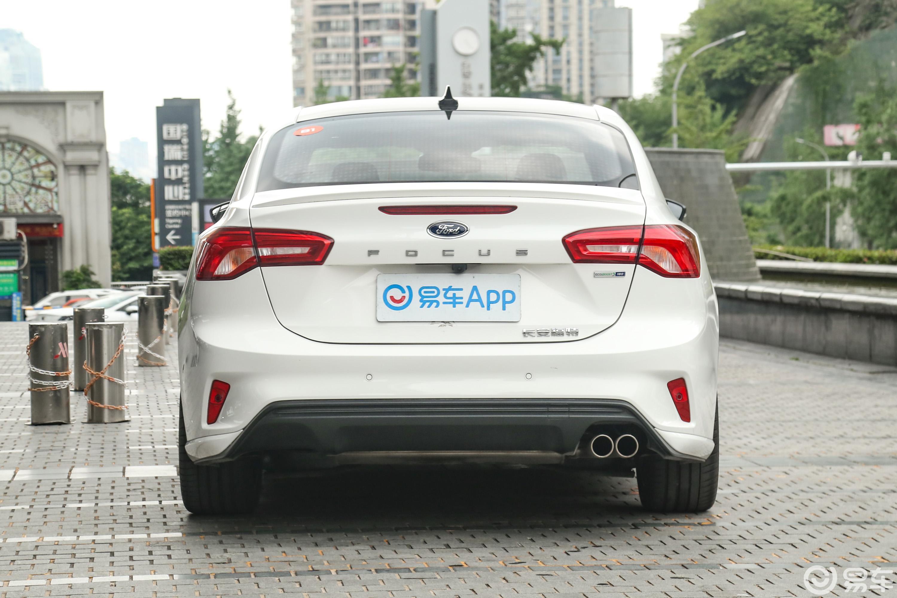 【福克斯三厢 EcoBoost 180 ST-Line正后水平图片-汽车图片大全】-易车