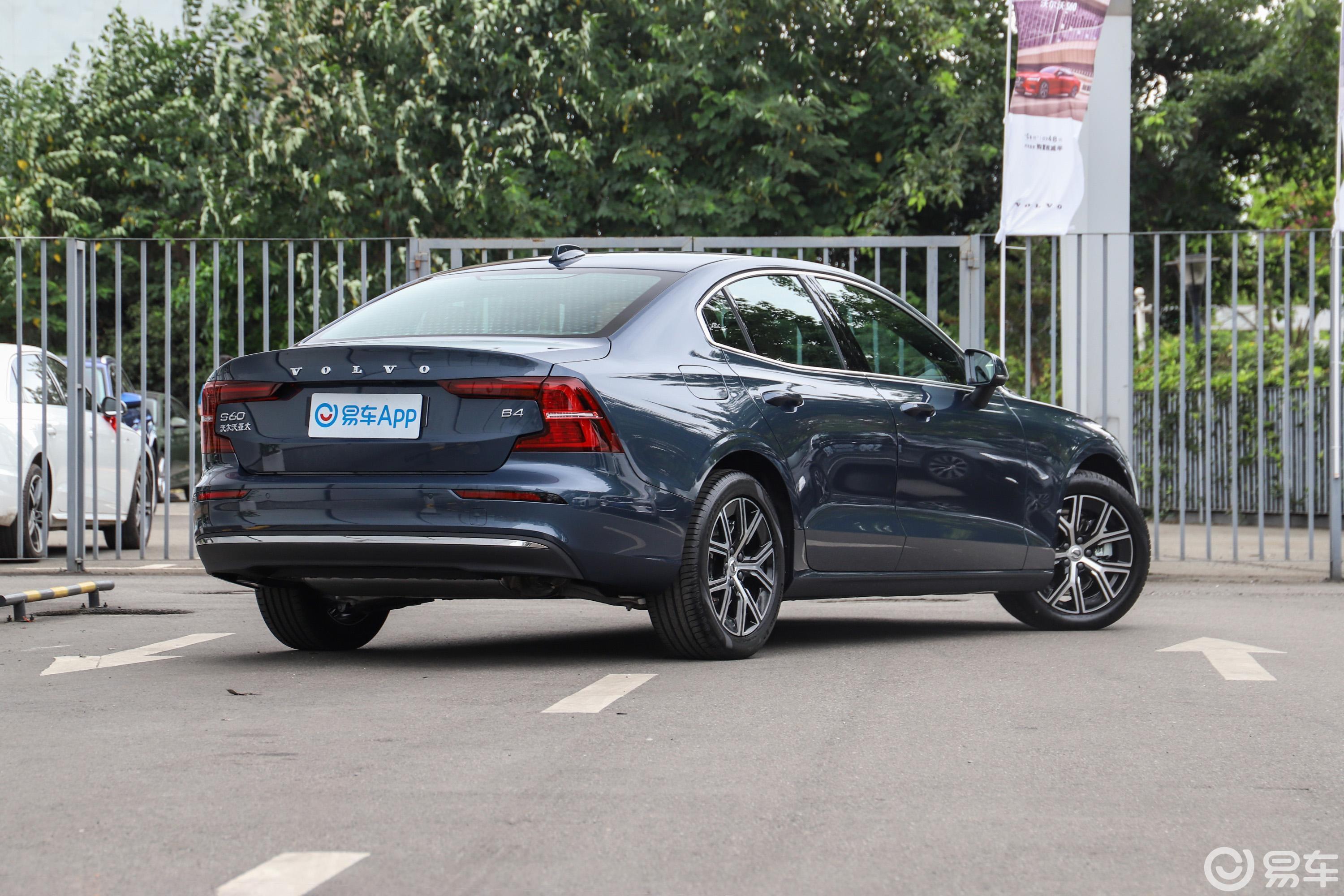 【沃尔沃S60B4 智逸豪华版侧后45度车头向右水平图片-汽车图片大全】-易车