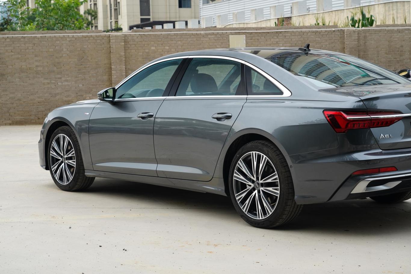 【奥迪A6L45 TFSI quattro 尊享动感型外观细节图片-汽车图片大全】-易车