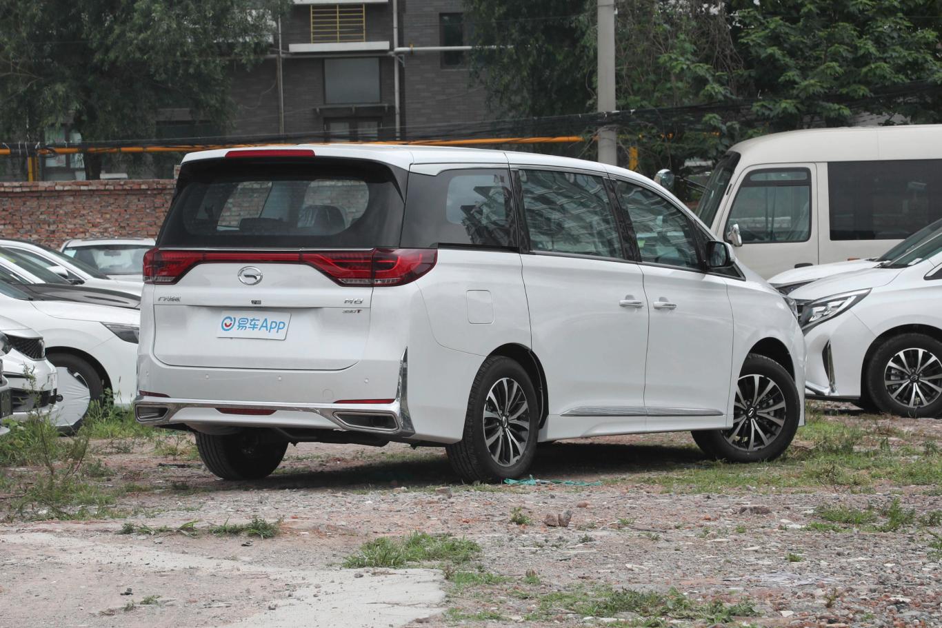 【传祺M8领秀系列 390T 豪华版 7座侧后45度车头向右水平图片-汽车图片大全】-易车