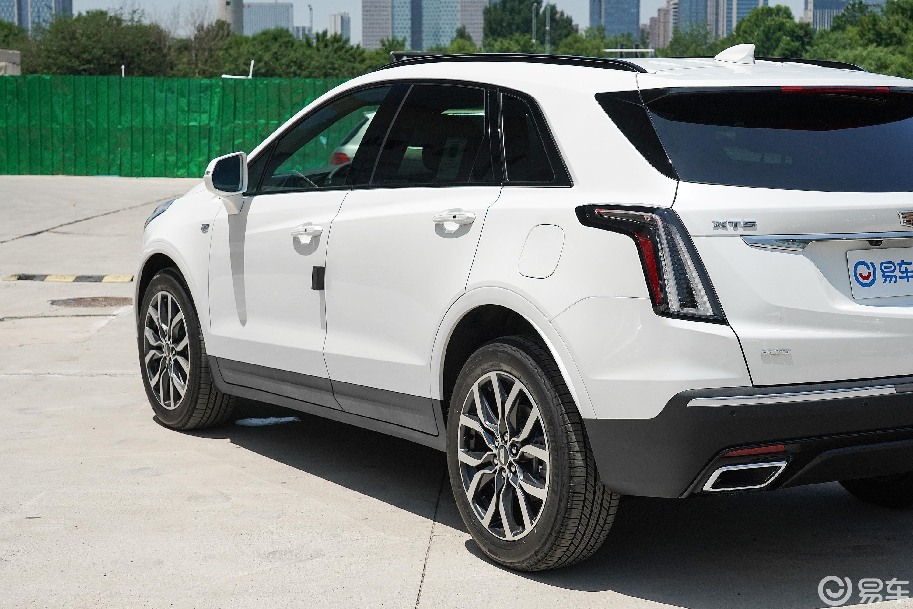 【凯迪拉克XT5轻混 2.0T 四驱豪华型蜂鸟版外观细节图片-汽车图片大全】-易车