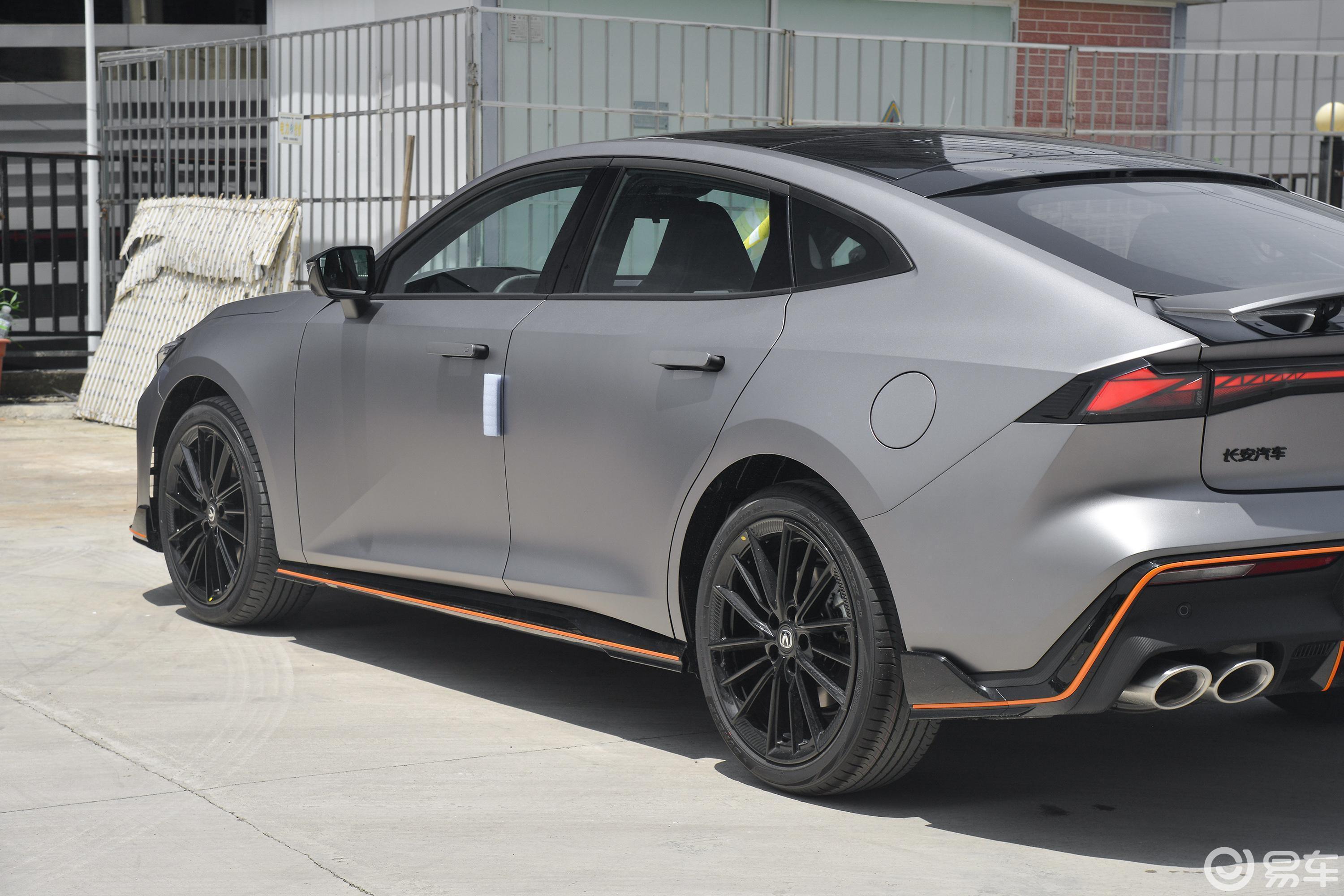 【长安UNI-V2.0T 自动领速版外观细节图片-汽车图片大全】-易车