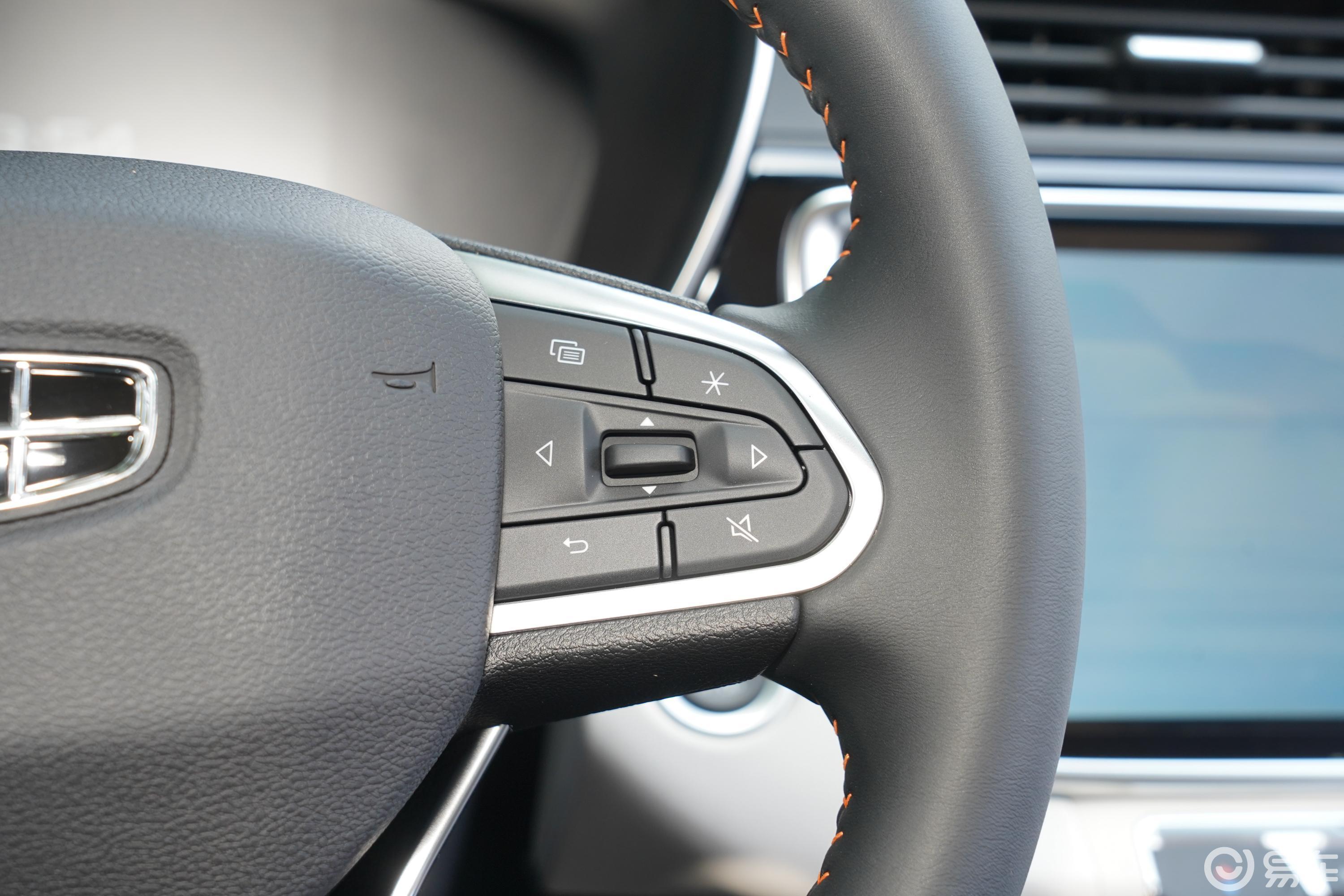 【博越博越X 1.8TD 双离合 两驱 智尚型右侧方向盘功能按键图片-汽车图片大全】-易车