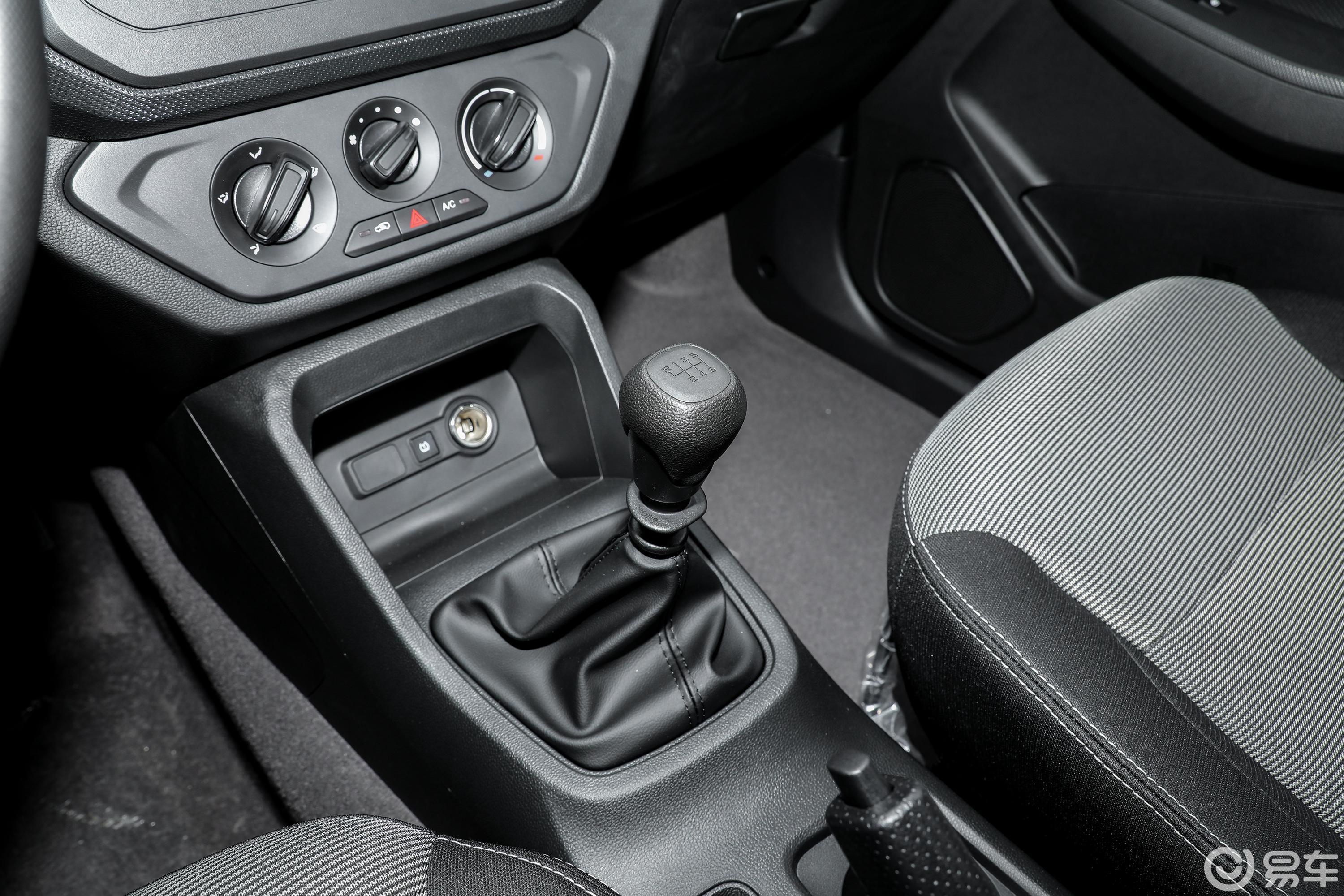 【五菱宏光S1.5L 手动基本型换挡杆图片-汽车图片大全】-易车