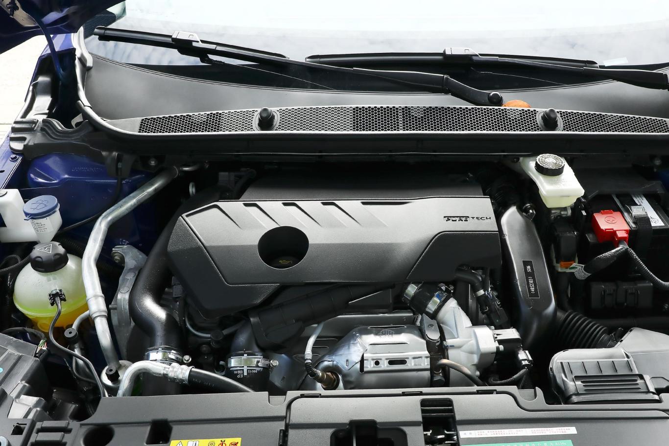 【标致4081.6T 逐梦版发动机特写图片-汽车图片大全】-易车