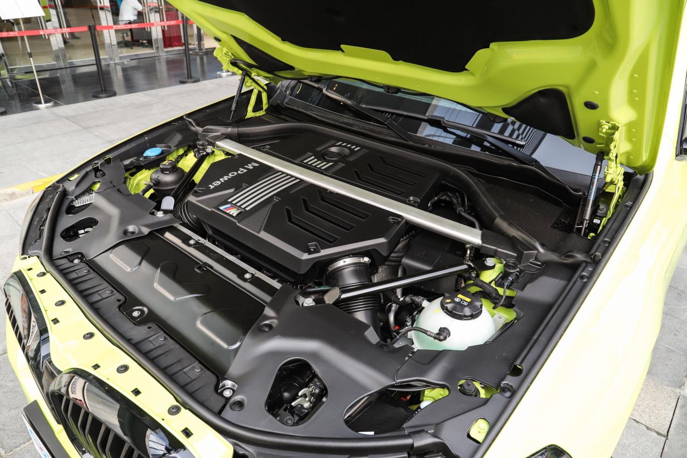 【宝马X4 M50周年版 X4 M 雷霆版动力底盘图片-汽车图片大全】-易车