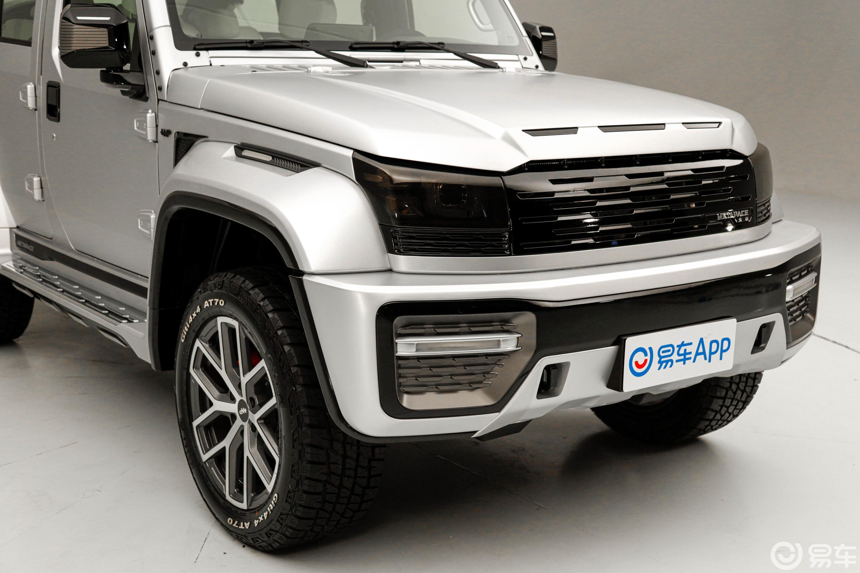 【北京BJ40超及40 2.0T 自动四驱Meta 40 Pro 汽油前格栅侧俯拍图片-汽车图片大全】-易车