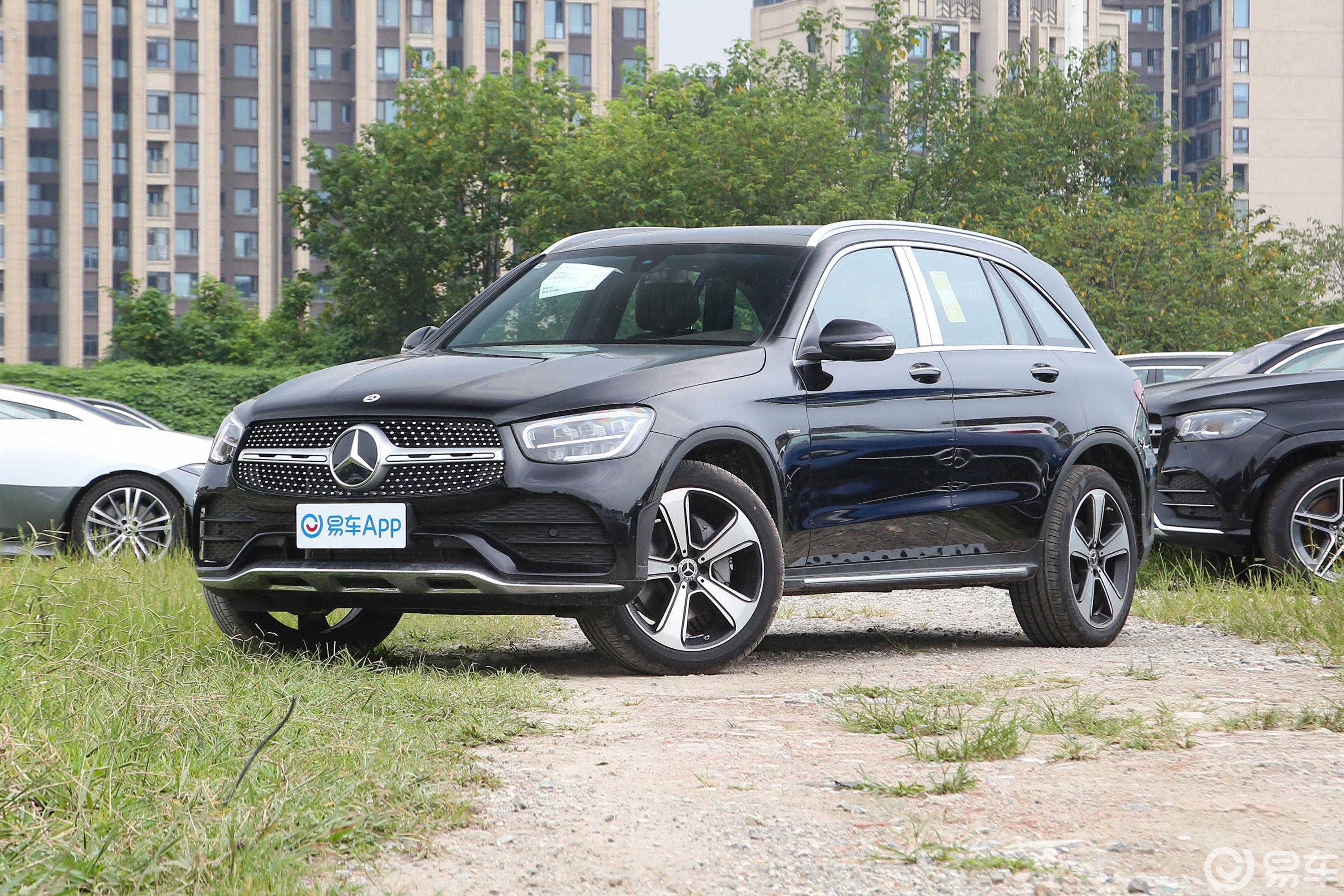 【奔驰GLC改款 GLC 300 L 4MATIC 动感型臻藏版侧前45度车头向左水平图片-汽车图片大全】-易车