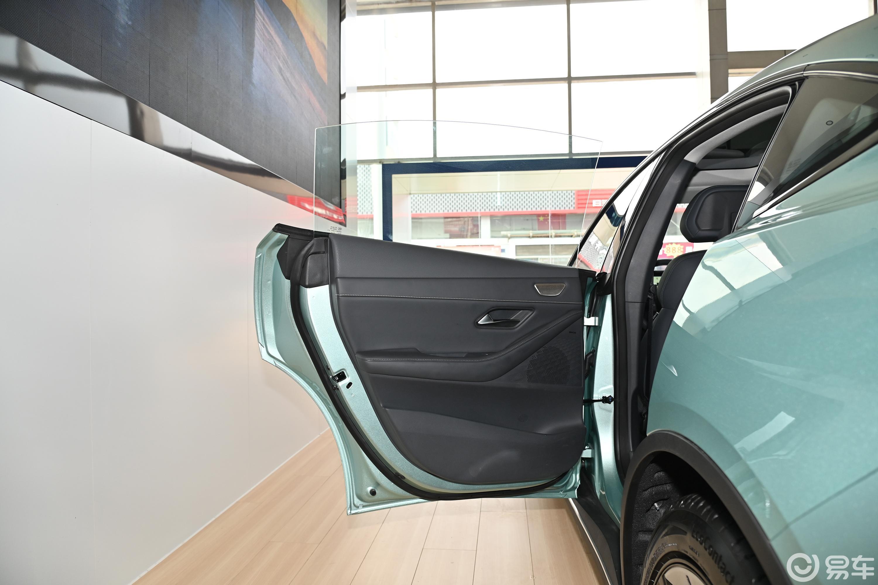 【深蓝SL03纯电版 515km驾驶员侧后车门图片-汽车图片大全】-易车