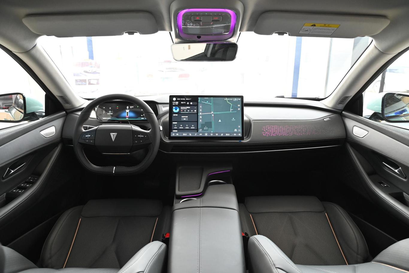 【深蓝SL03纯电版 515km内饰全景正拍图片-汽车图片大全】-易车