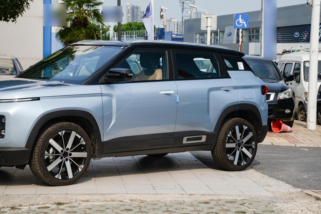 【吉利ICON1.5T 巧克力醇巧版外观图片-汽车图片大全】-易车