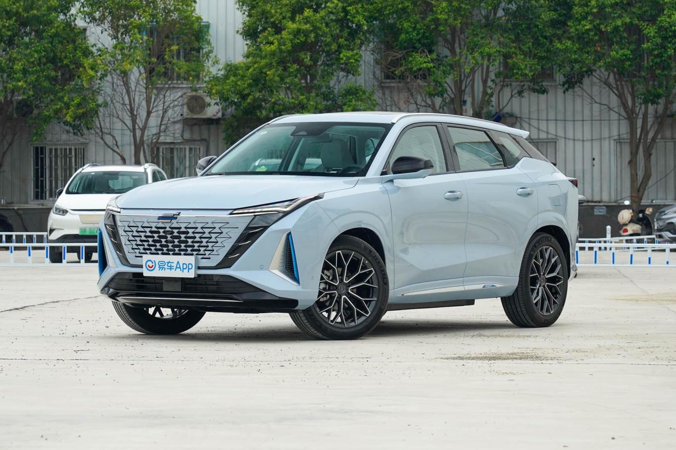 【长安欧尚Z6新能源1.5T 150km 旗舰PLUS智慧泊车版侧前45度车头向左水平图片-汽车图片大全】-易车