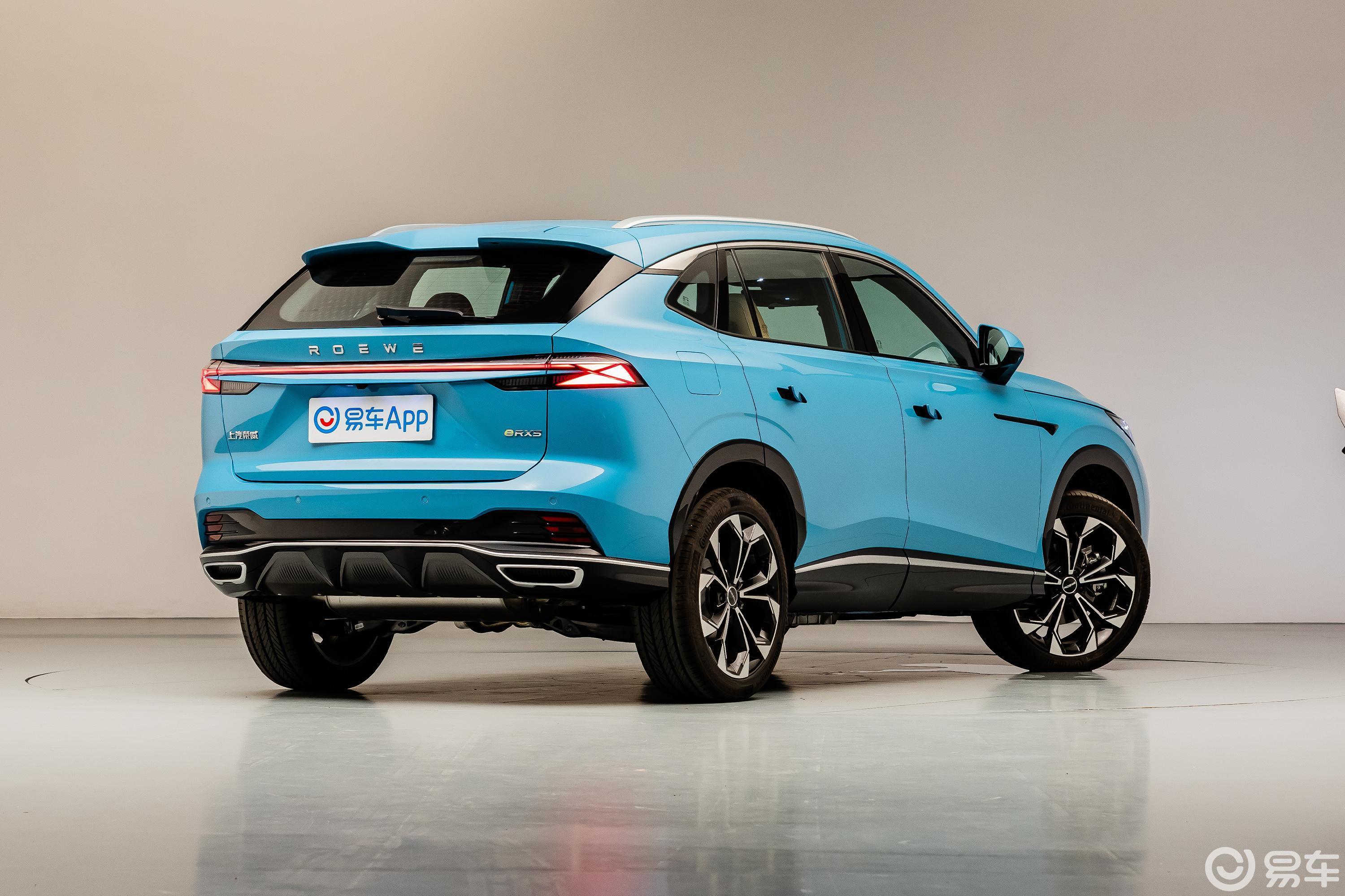 【荣威eRX51.5T 50km 超混尊荣版侧后45度车头向右水平图片-汽车图片大全】-易车