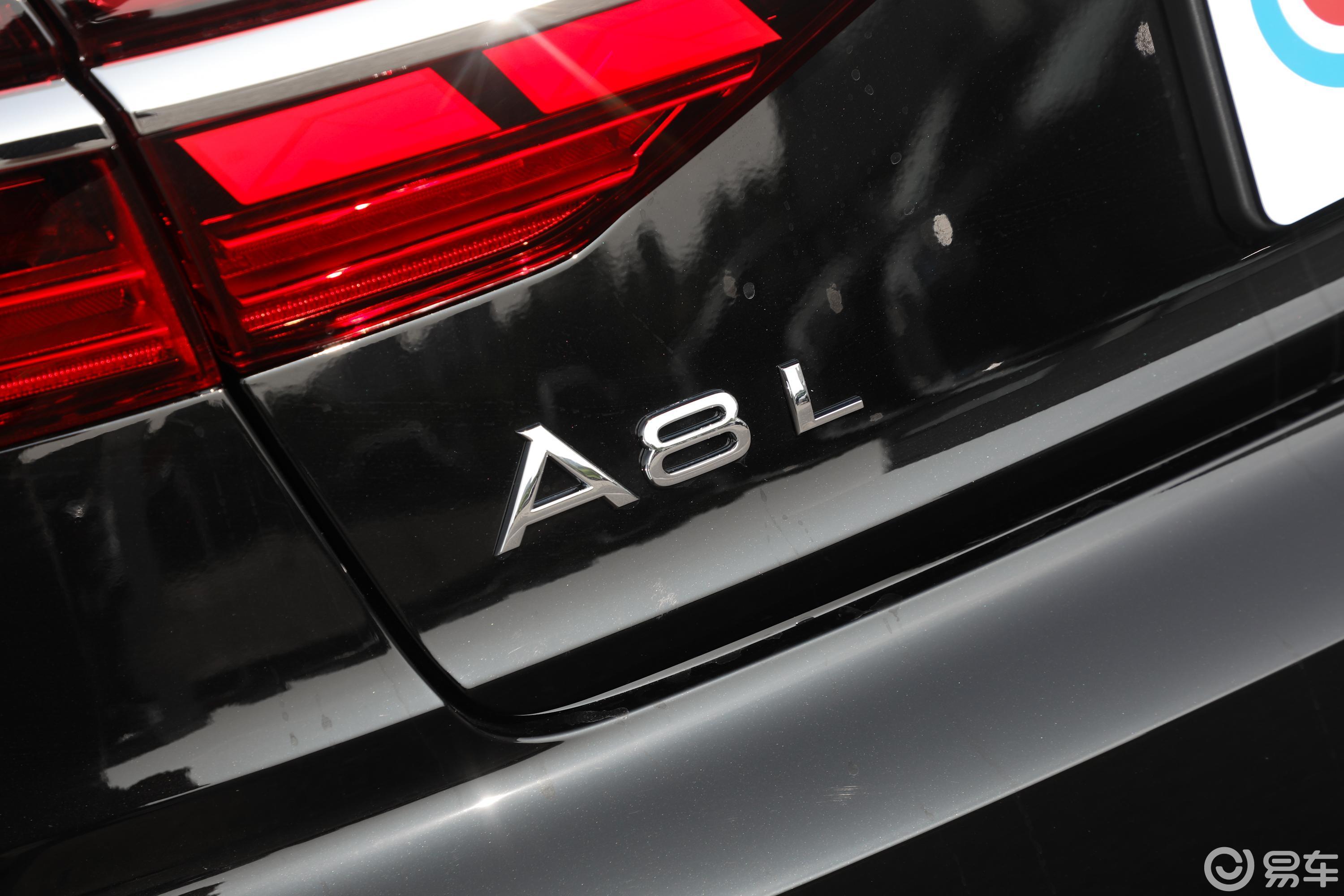 【奥迪A8改款 A8L 55 TFSI quattro 旗舰型外观细节图片-汽车图片大全】-易车