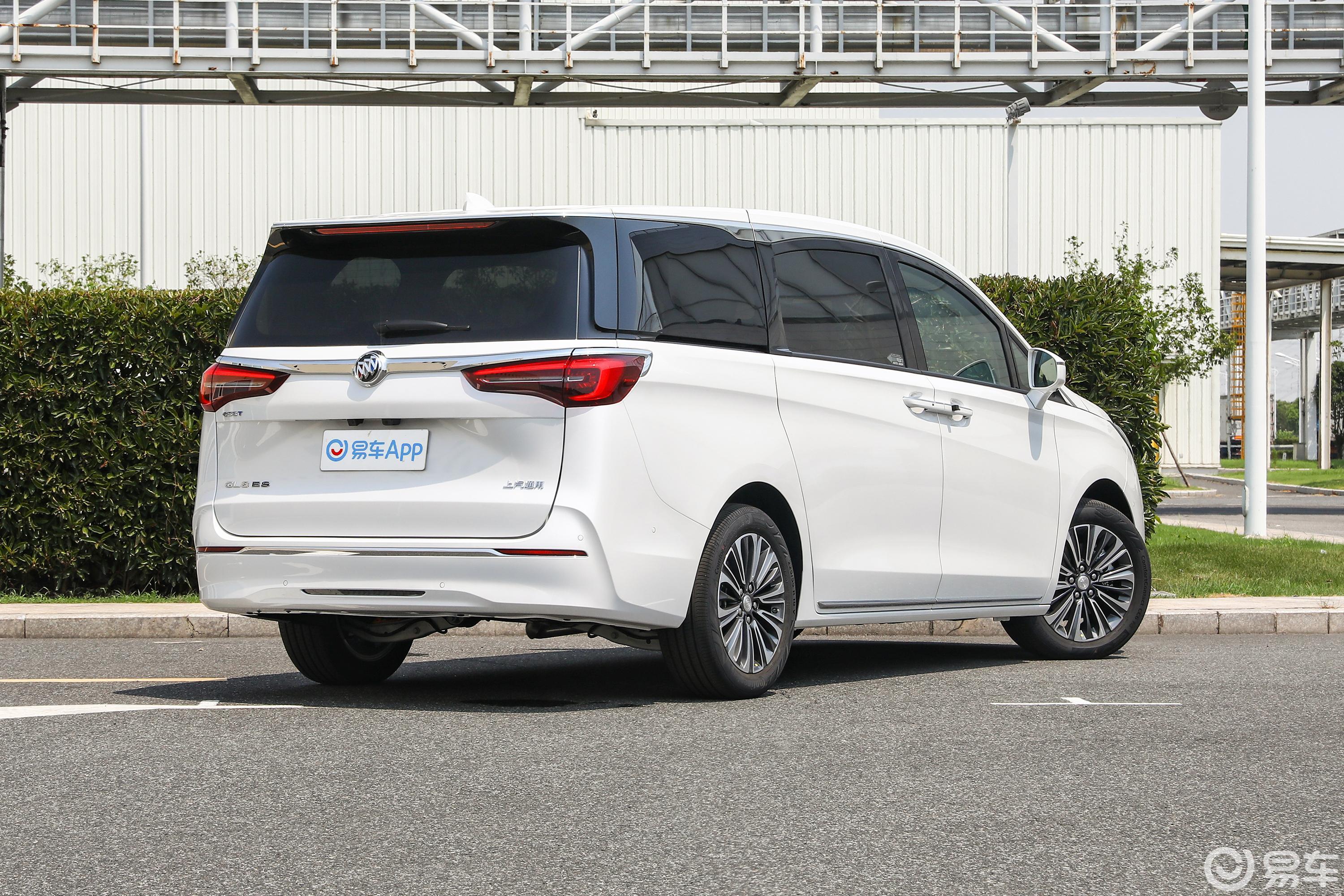 【别克GL8改款 ES陆尊 2.0T 旗舰型 7座侧后45度车头向右水平图片-汽车图片大全】-易车