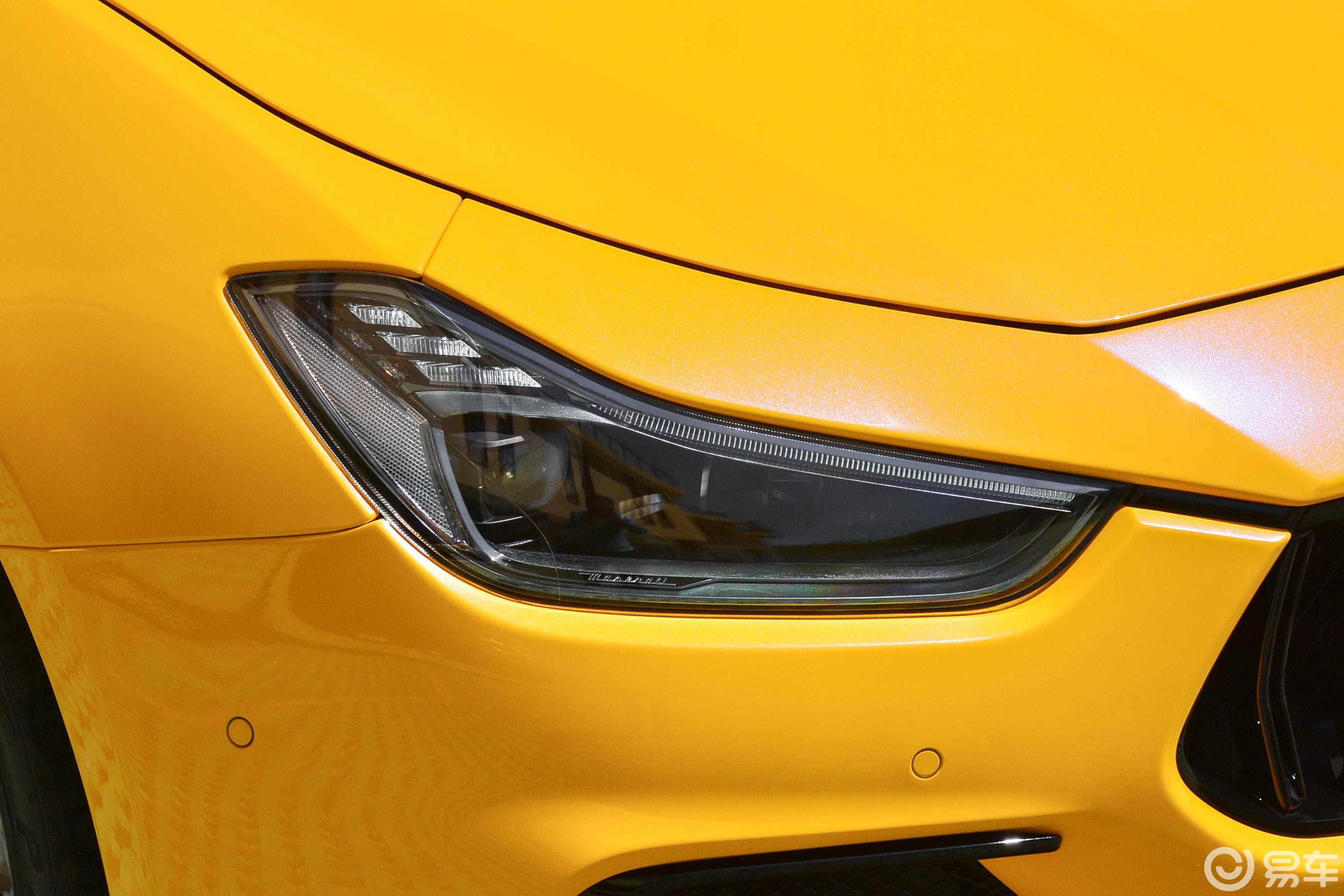 【Ghibli3.0T MC特别版大灯侧45度俯拍图片-汽车图片大全】-易车