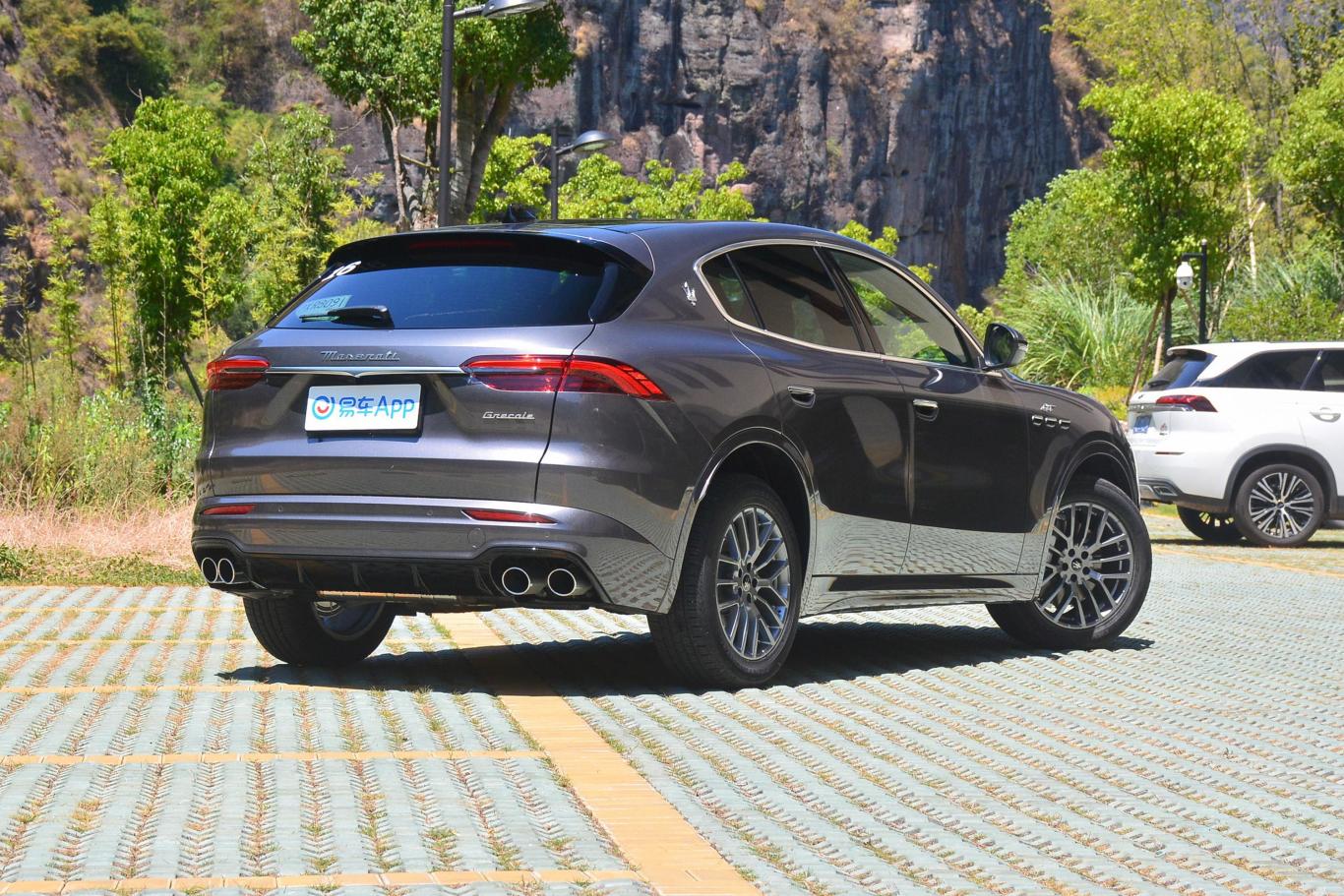 【Grecale格雷嘉2.0T GT侧后45度车头向右水平图片-汽车图片大全】-易车