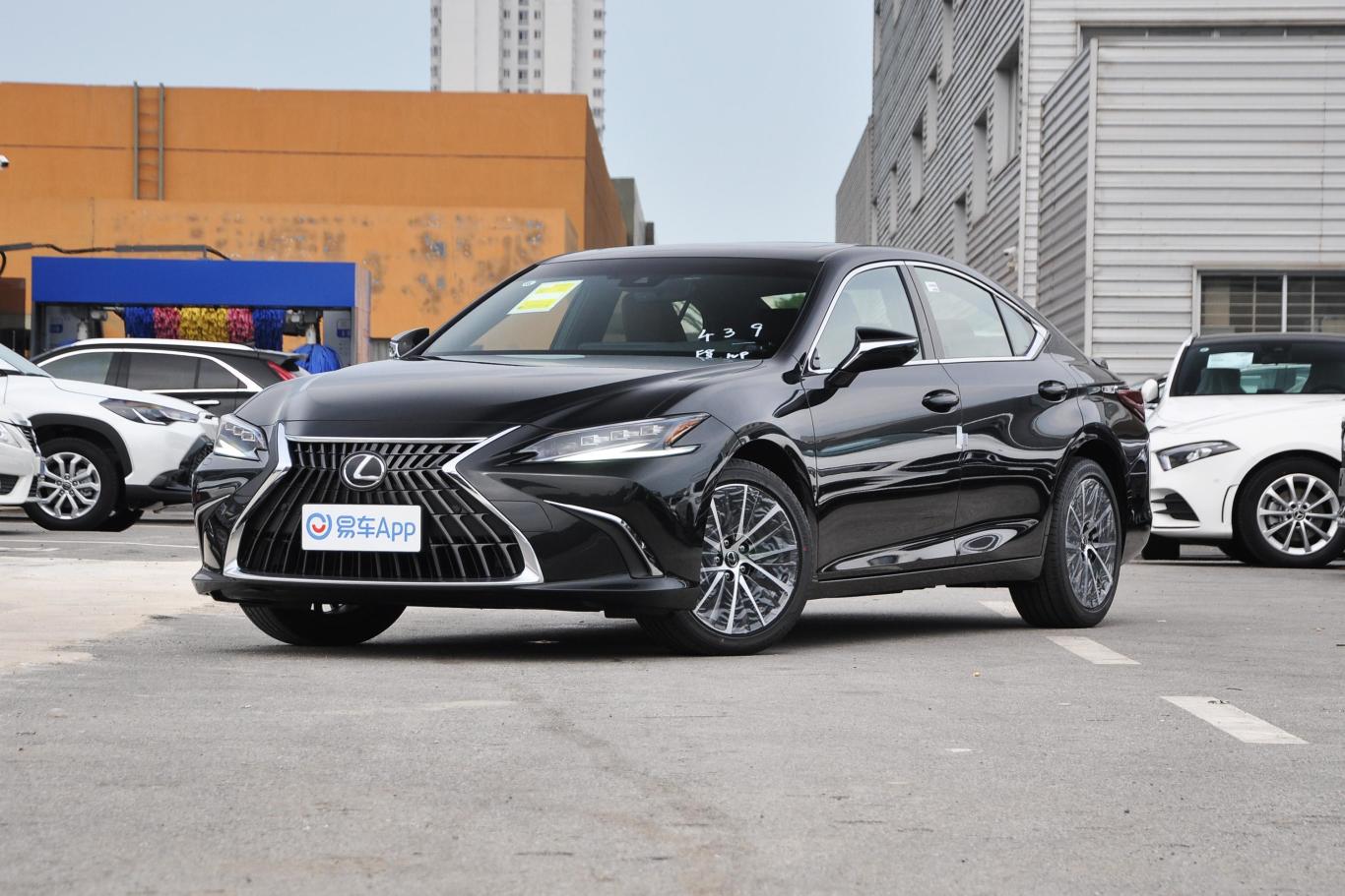 【雷克萨斯ES300h 臻享版侧前45度车头向左水平图片-汽车图片大全】-易车