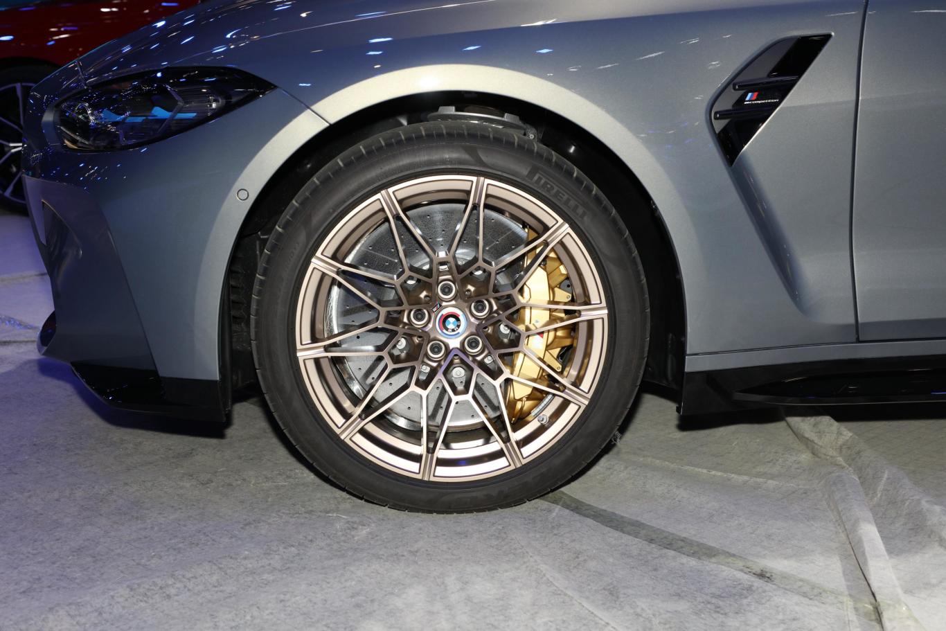 【宝马M450周年版 M4 双门轿跑车 雷霆版图片-汽车图片大全】-易车