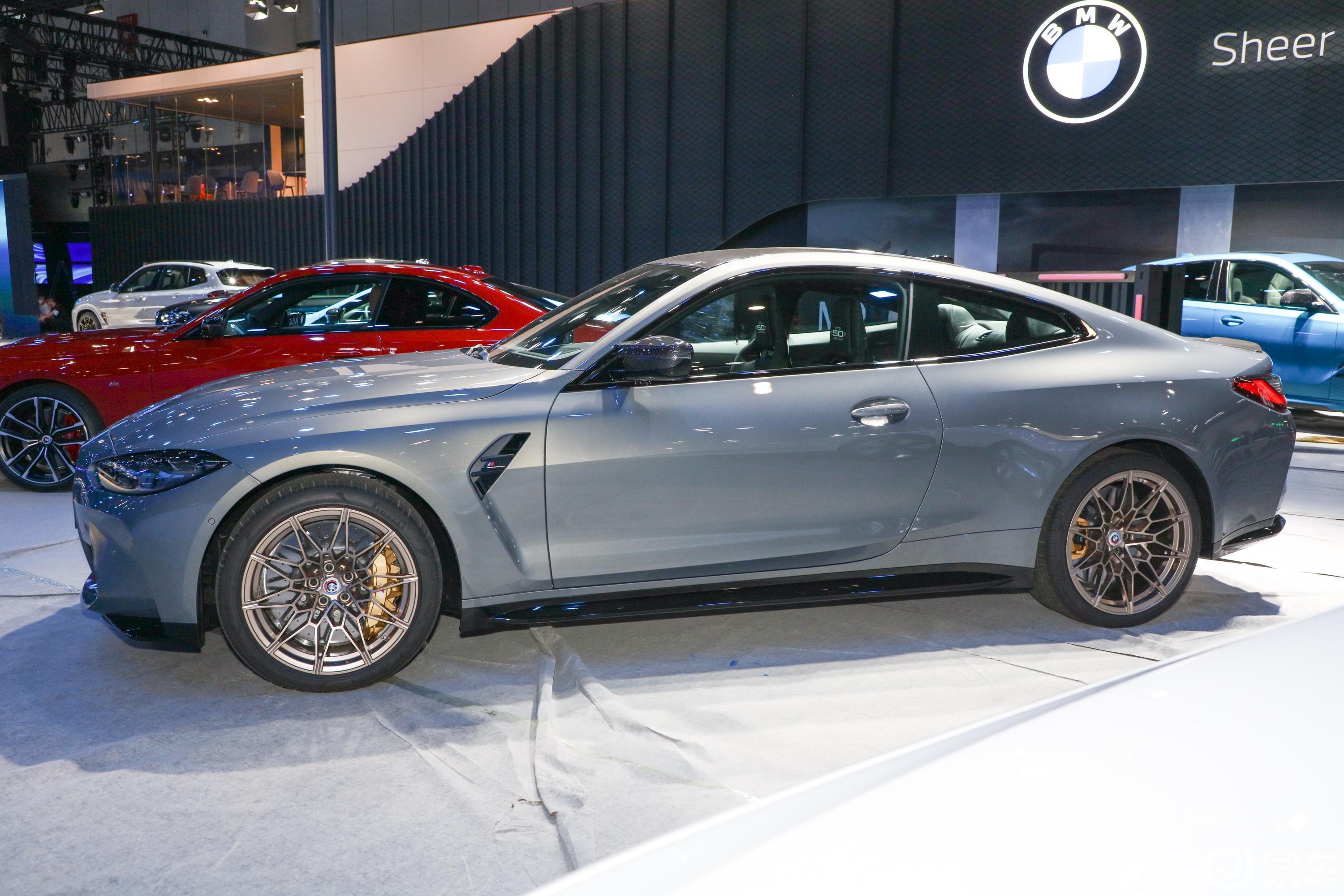 【宝马M450周年版 M4 双门轿跑车 雷霆版图片-汽车图片大全】-易车