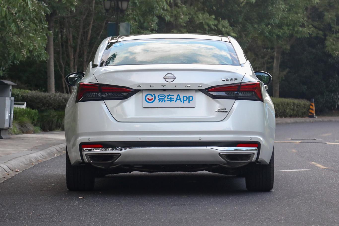 【天籁2.0T XV 尊享版正后水平图片-汽车图片大全】-易车