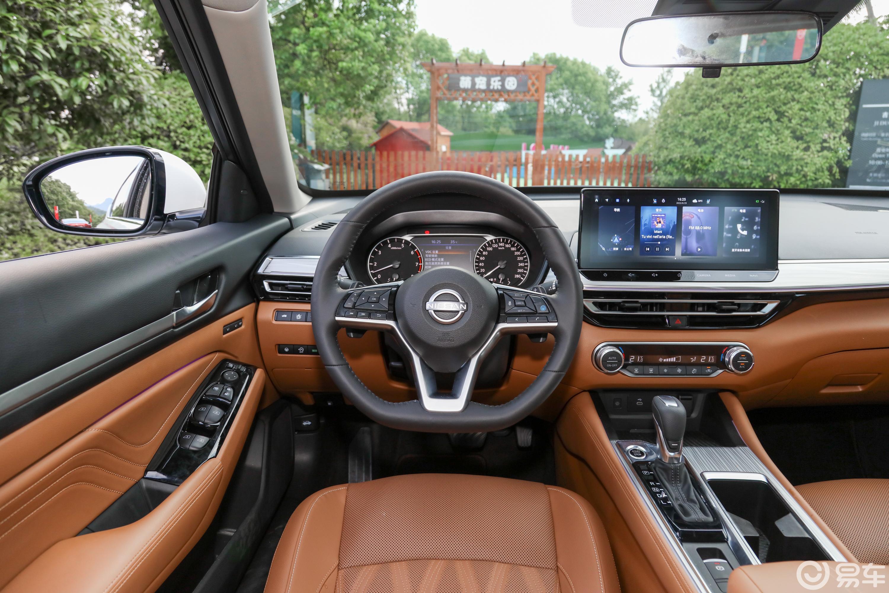 【天籁2.0T XV 尊享版驾驶位区域图片-汽车图片大全】-易车