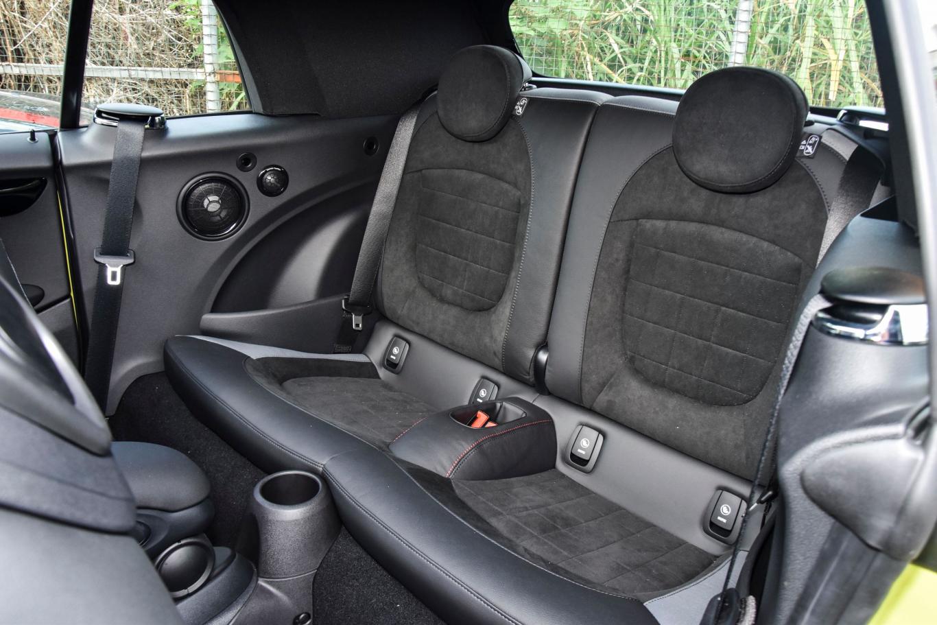 【MINI CABRIO2.0T COOPER S CABRIO 赛车手后排座椅图片-汽车图片大全】-易车