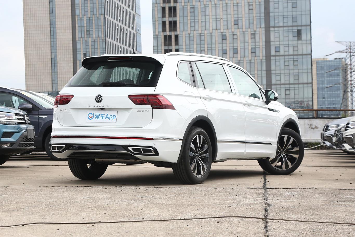 【途观L330TSI 两驱R-Line越享版 5座侧后45度车头向右水平图片-汽车图片大全】-易车