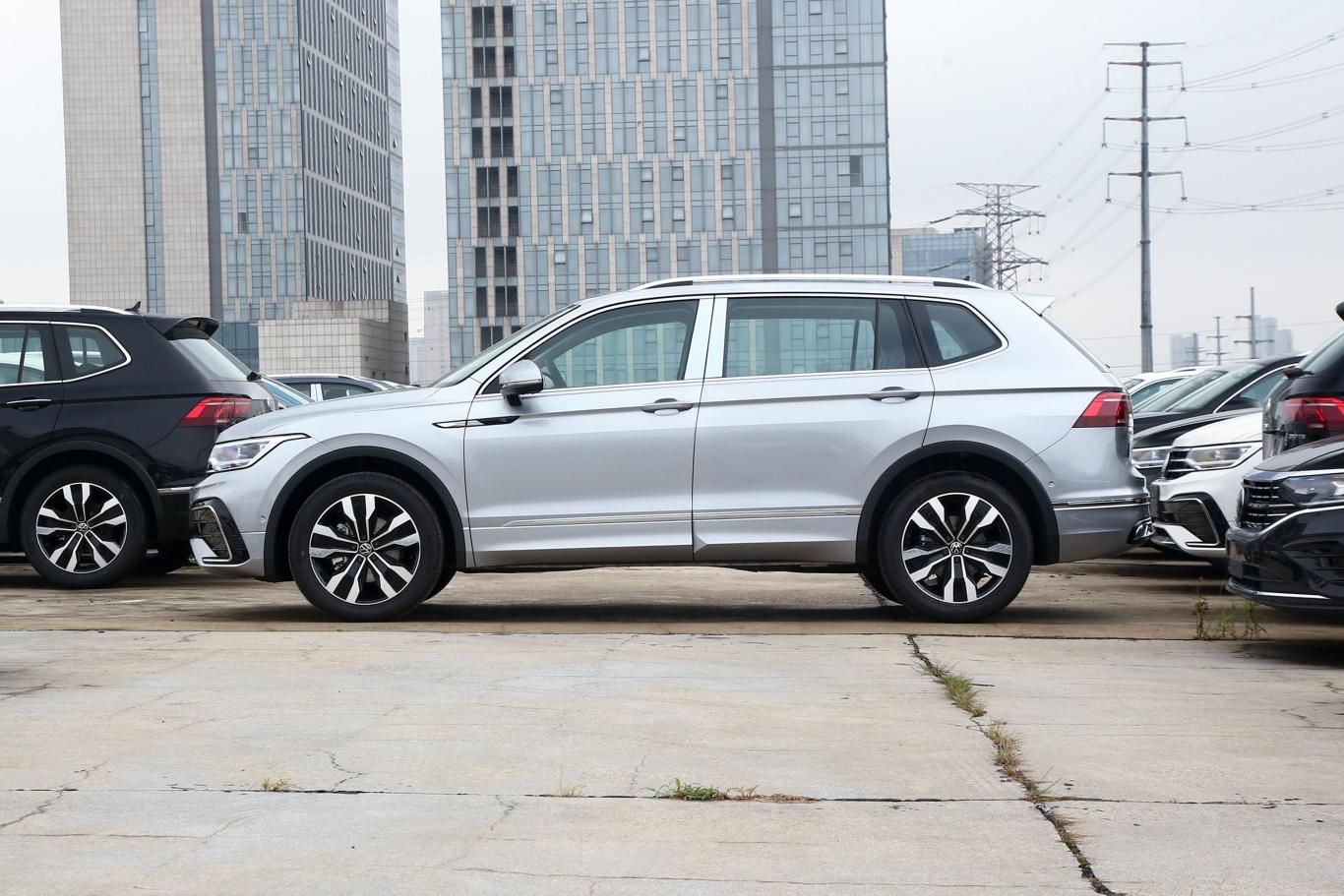 【途观L330TSI 两驱R-Line越享版 5座正侧车头向左水平图片-汽车图片大全】-易车